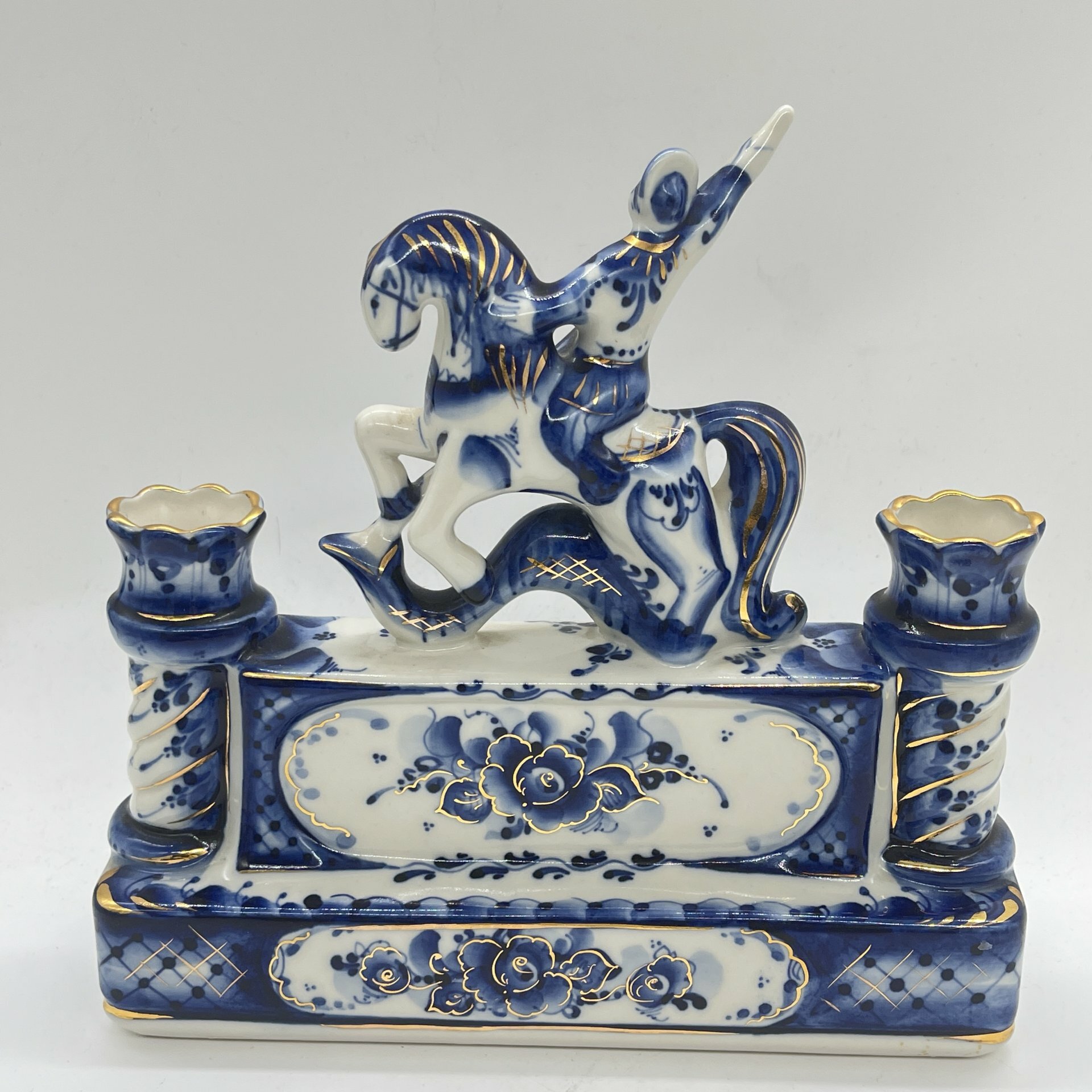 Подсвечник на 2 свечи "Георгий Победоносец", авт. Жуков, Гжель, фарфор, роспись