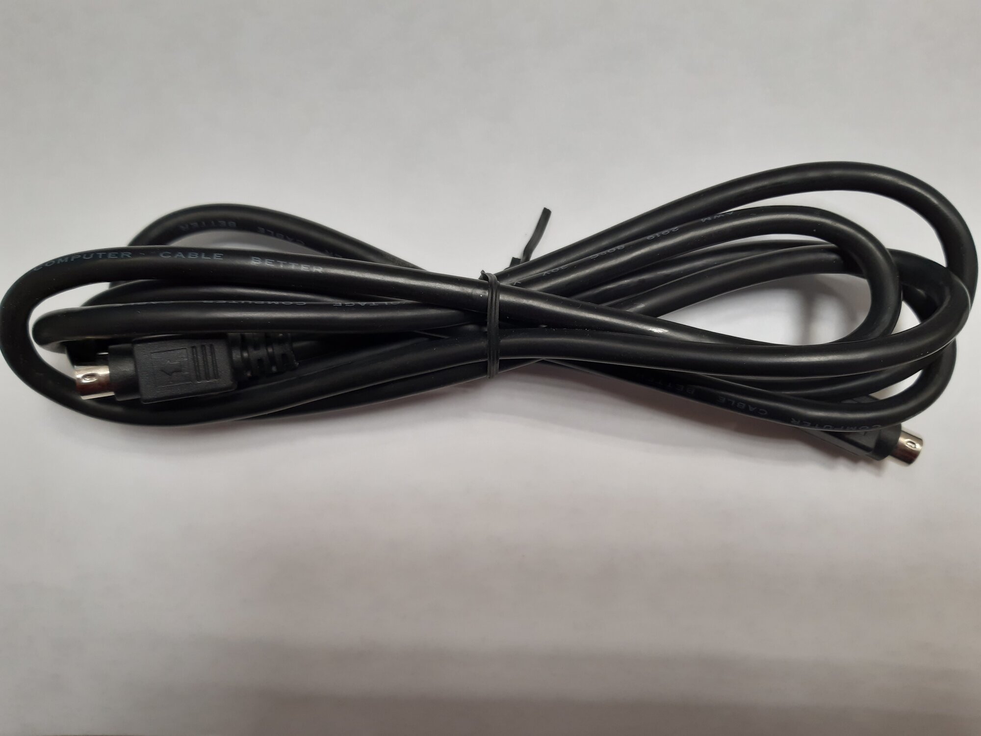 Кабель соединительный штекера SVHS 4pin-SVHS 4-pin, длина 1.8 м.