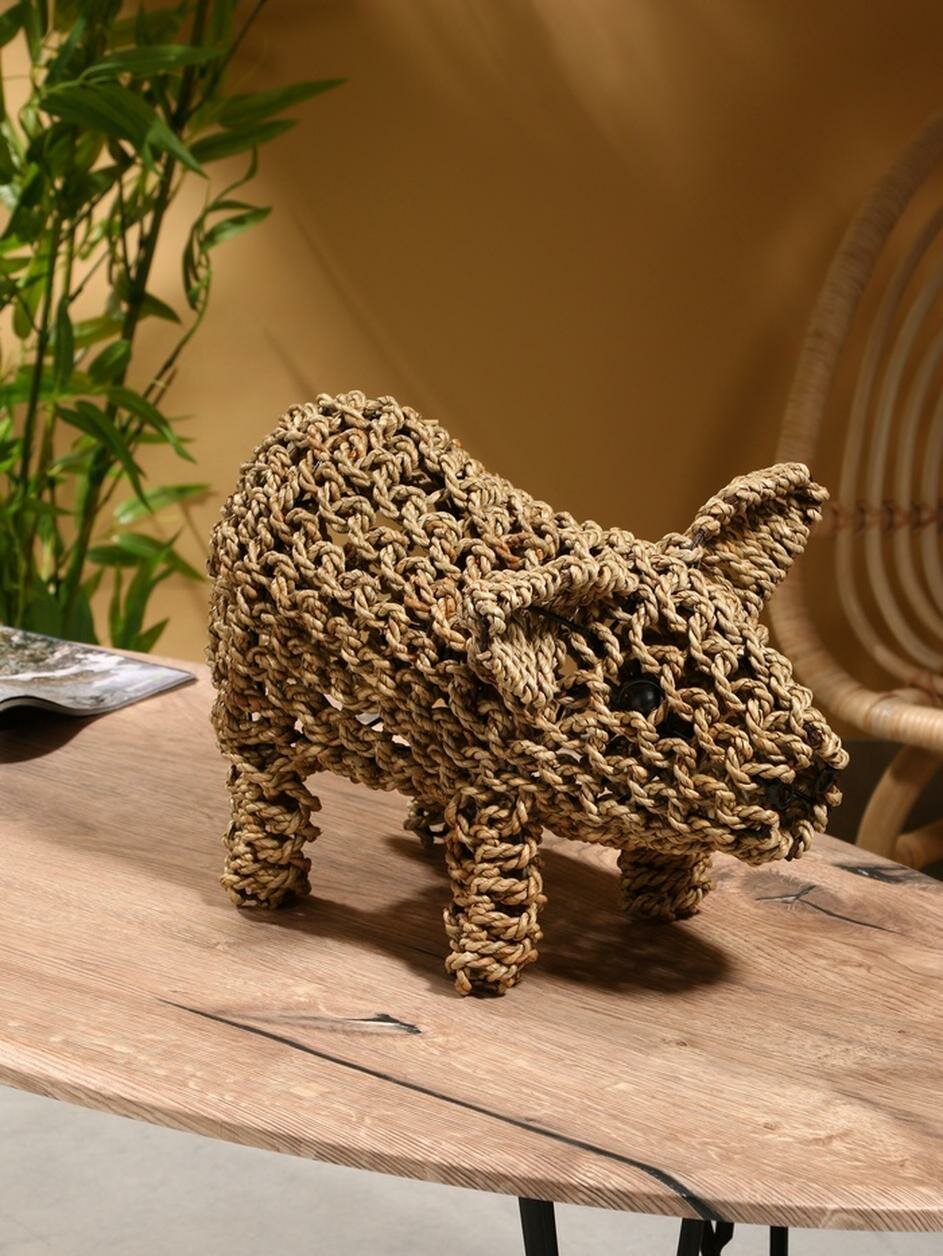 Сувенир "Свинка", плетёный, из сиграсса, 40 см x 23 см x 33 см