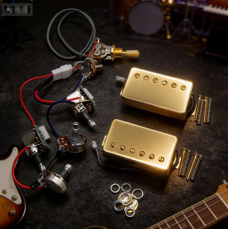 Звукосниматели Gibson Classic 57 Alnico II Humbucker с проводным жгутом и быстроразъемным соединением.