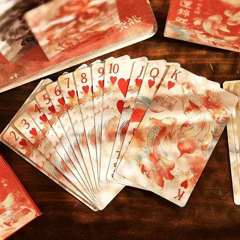 Игральные карты с изображением кои