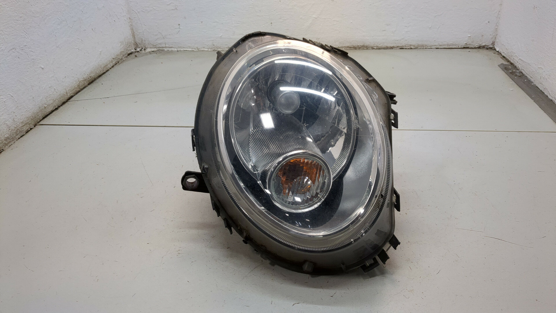 Фара (передняя) правая Mini Cooper (R56/R57) Б/У