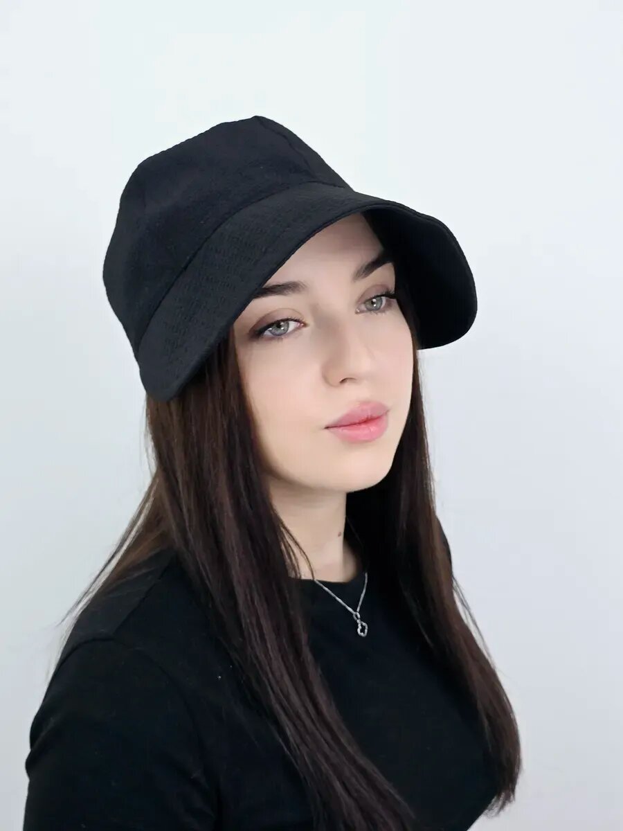 Кепка для женщин