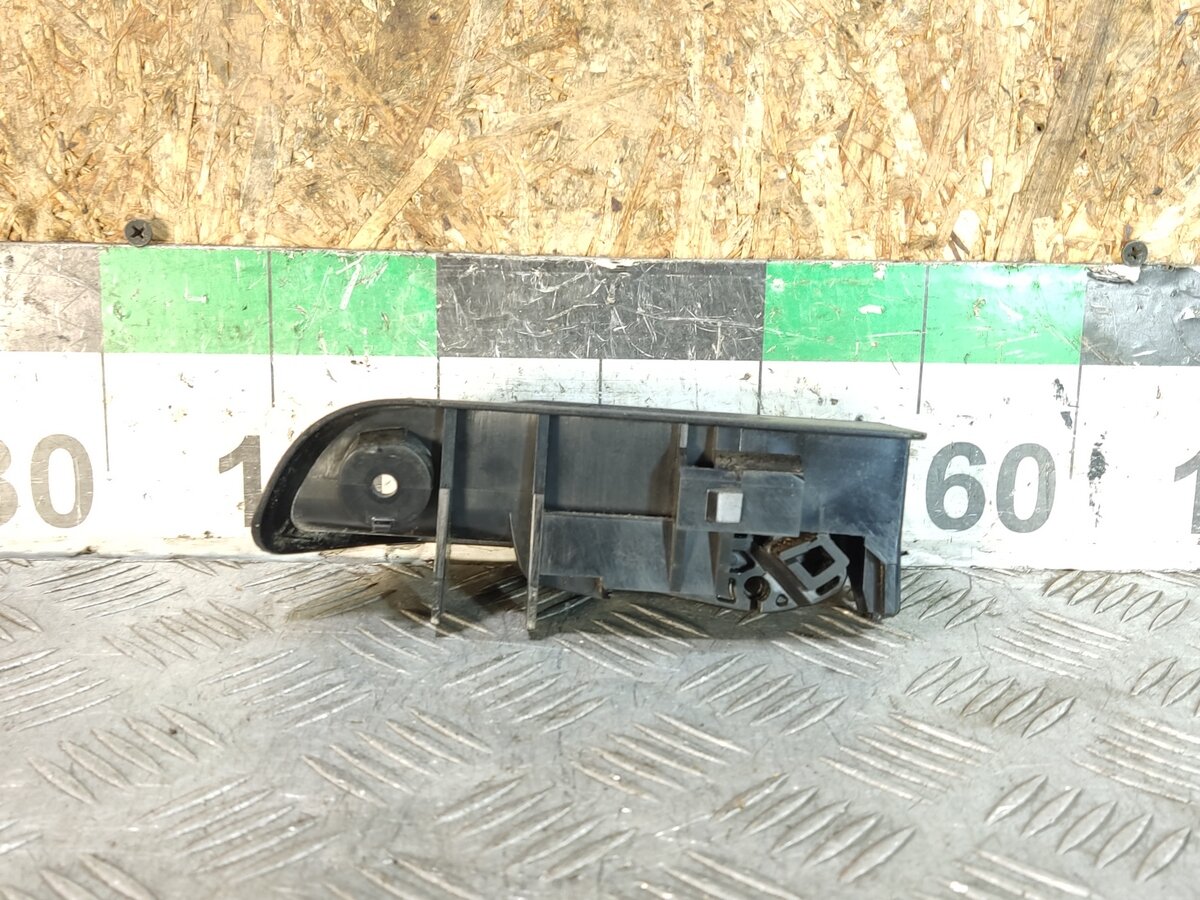 Ручка открывания лючка бензобака TOYOTA Camry v50 6460633030