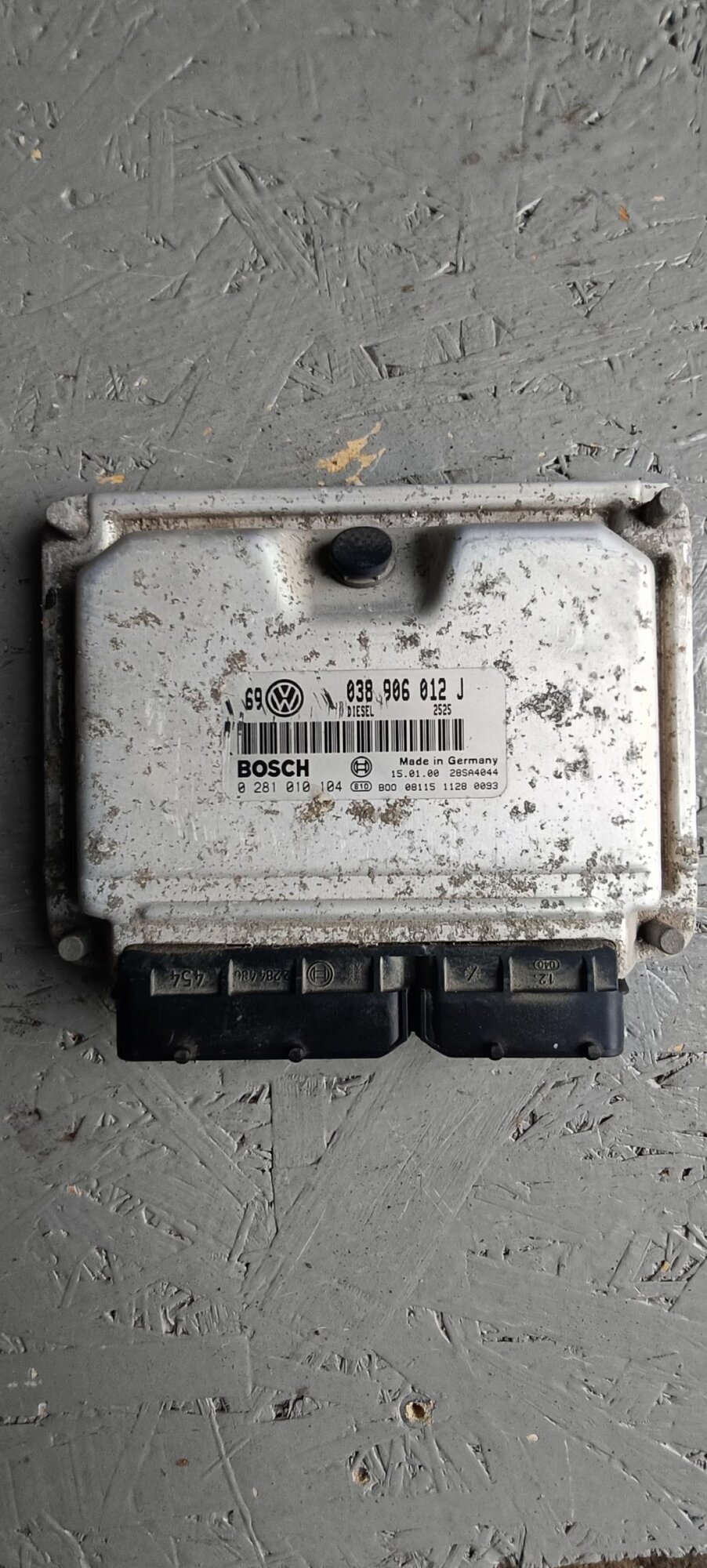 Блок управления двигателем Volkswagen Golf IV 1.9
