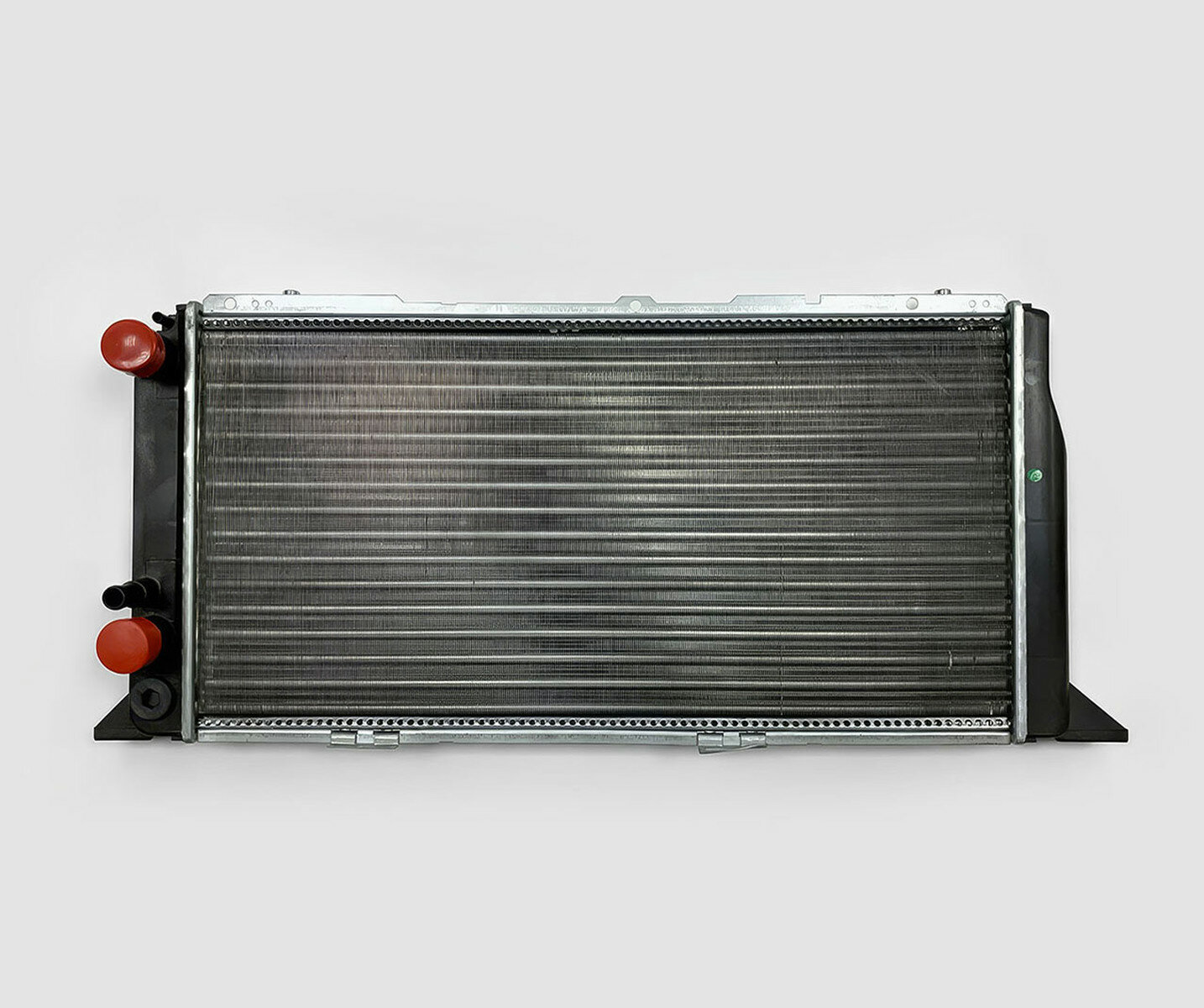 Радиатор охлаждения Audi 80 1.6-1.9D 600x305 (Stellox)