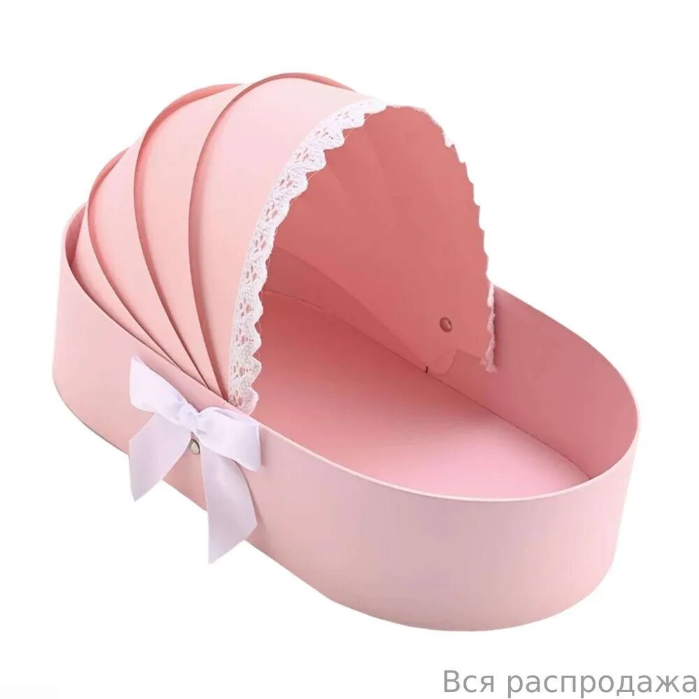 Коробка-люлька подарочная картонная розовая для цветов и сладостей, для детского праздника, 33.5x17.5x21 см.