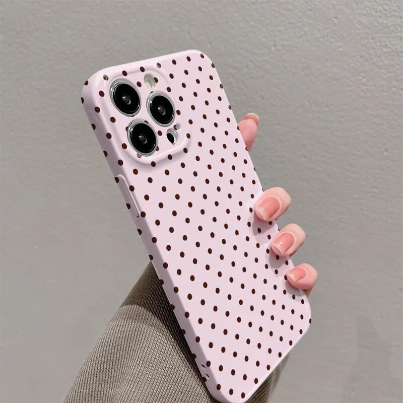 Чехол для iPhone 11 в горошек — фото 1