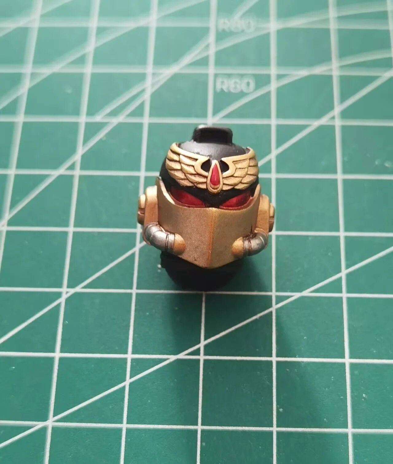 JOYTOY Warhammer 1/18 Blood Angels Champion