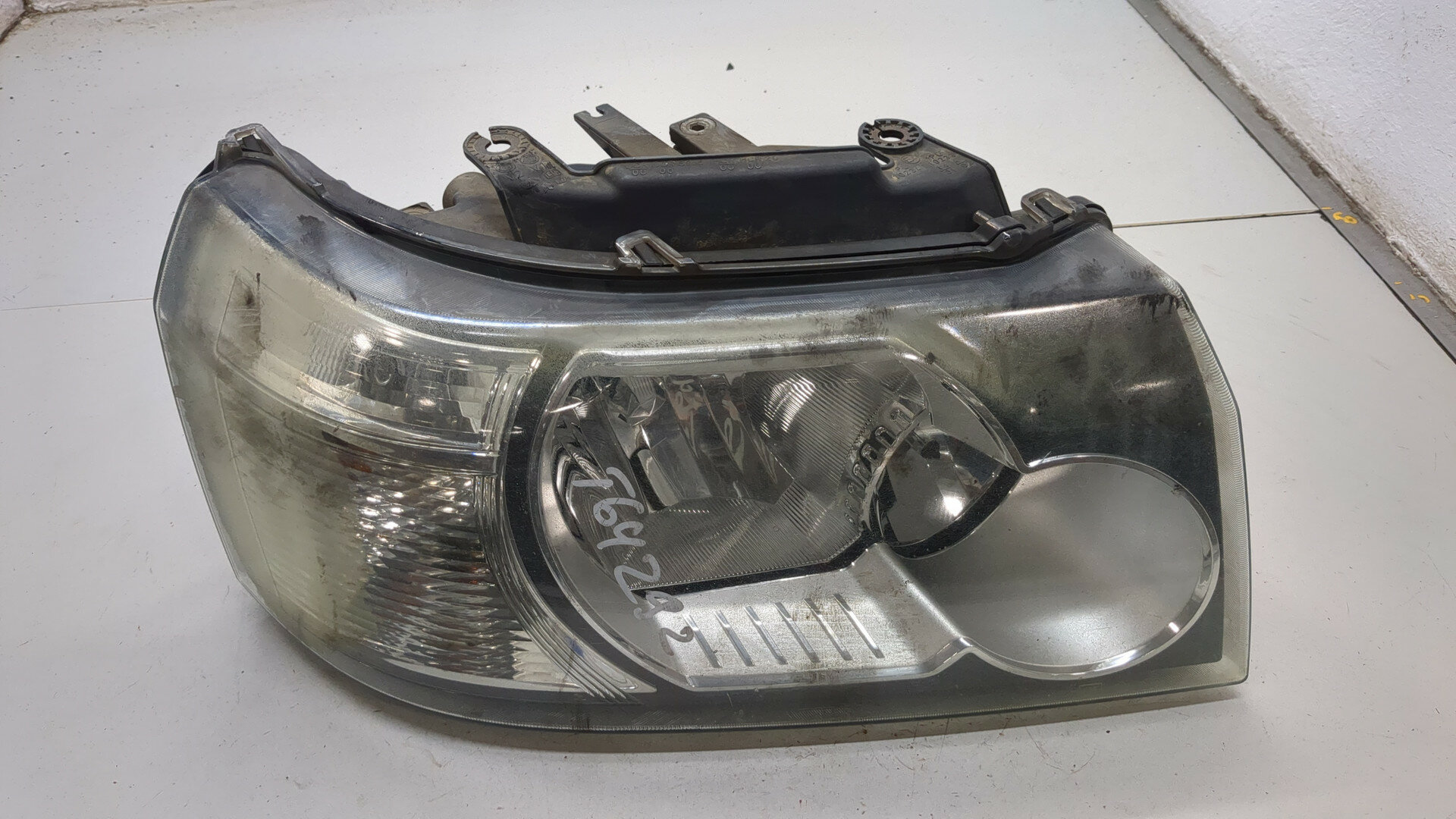 Фара (передняя) правая Land Rover Freelander 2 Б/У