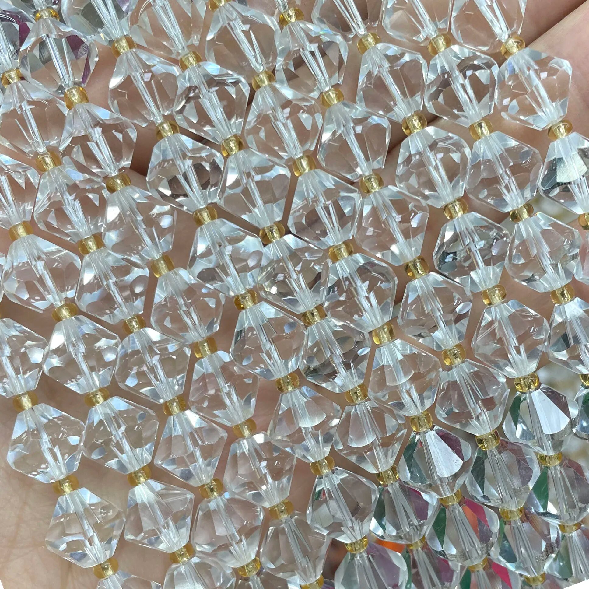 Пирамидальные бусины из камня JCXAZSJ 6 8 10 мм 6MM About 22 PCS, White crystal