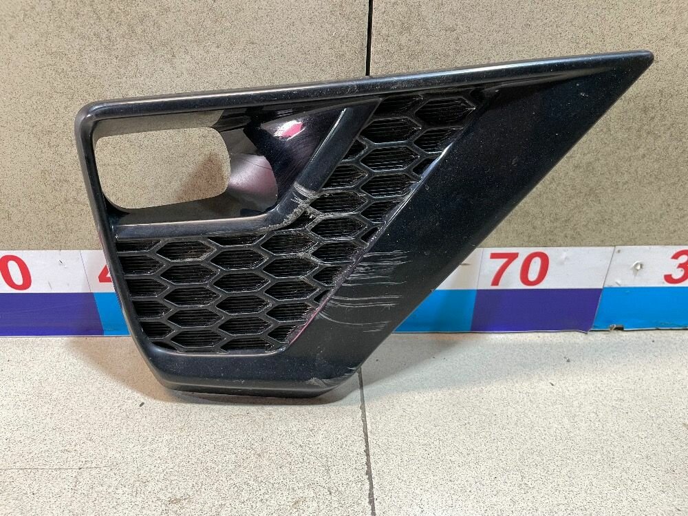 Рамка ПТФ Toyota Prado 150 (от 19г.) правая