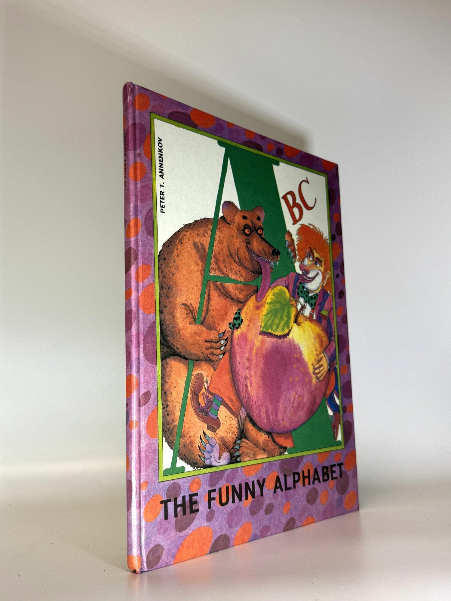 The funny alphabet. Английская азбука. Peter T. Annenkov. Букинистическая книга в отличном состоянии.