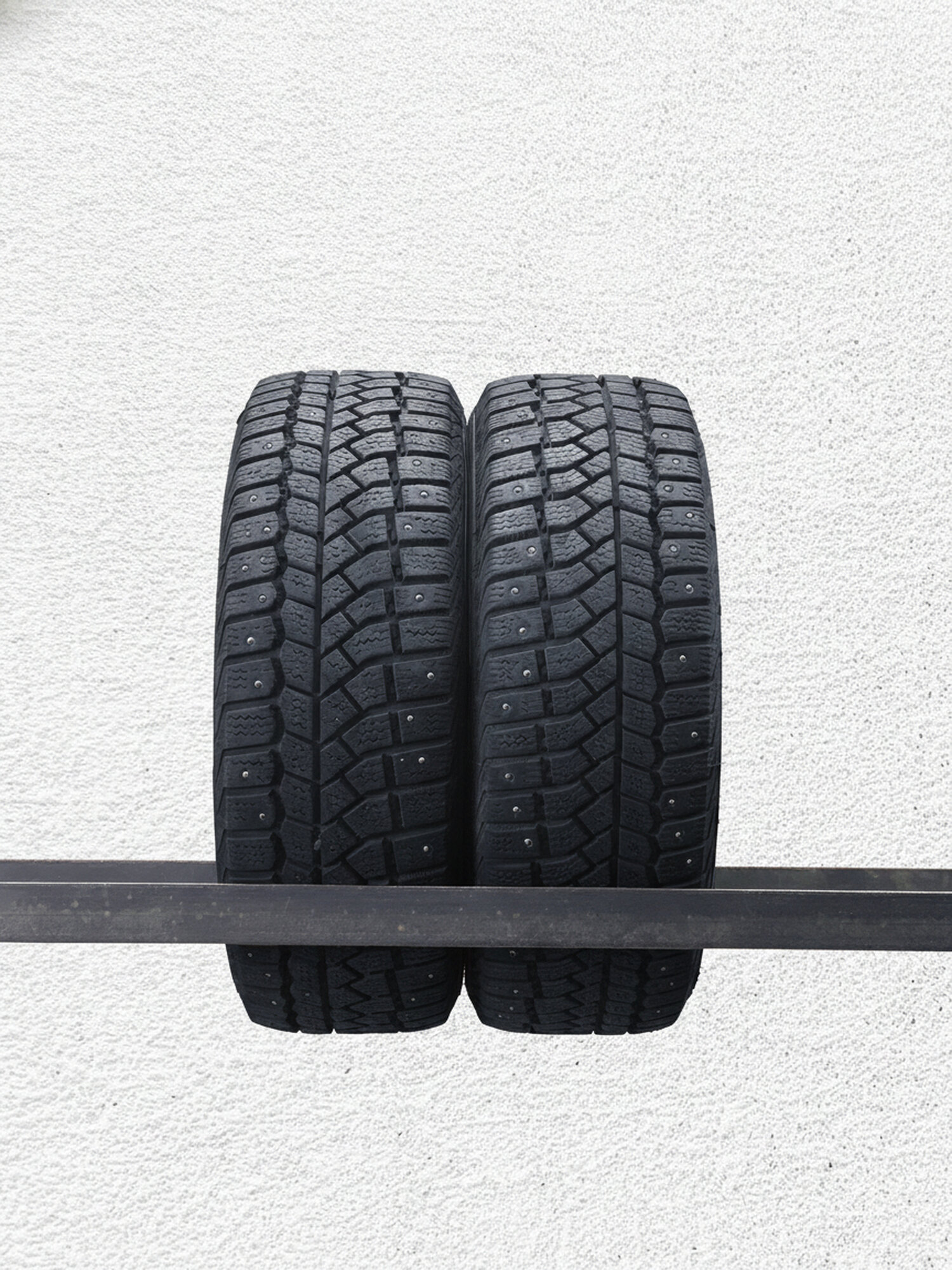Зимние шины шипованные Viatti Brina Nordico V-522 185/55 R15 10.0% износ PT0010340 TSB053452
