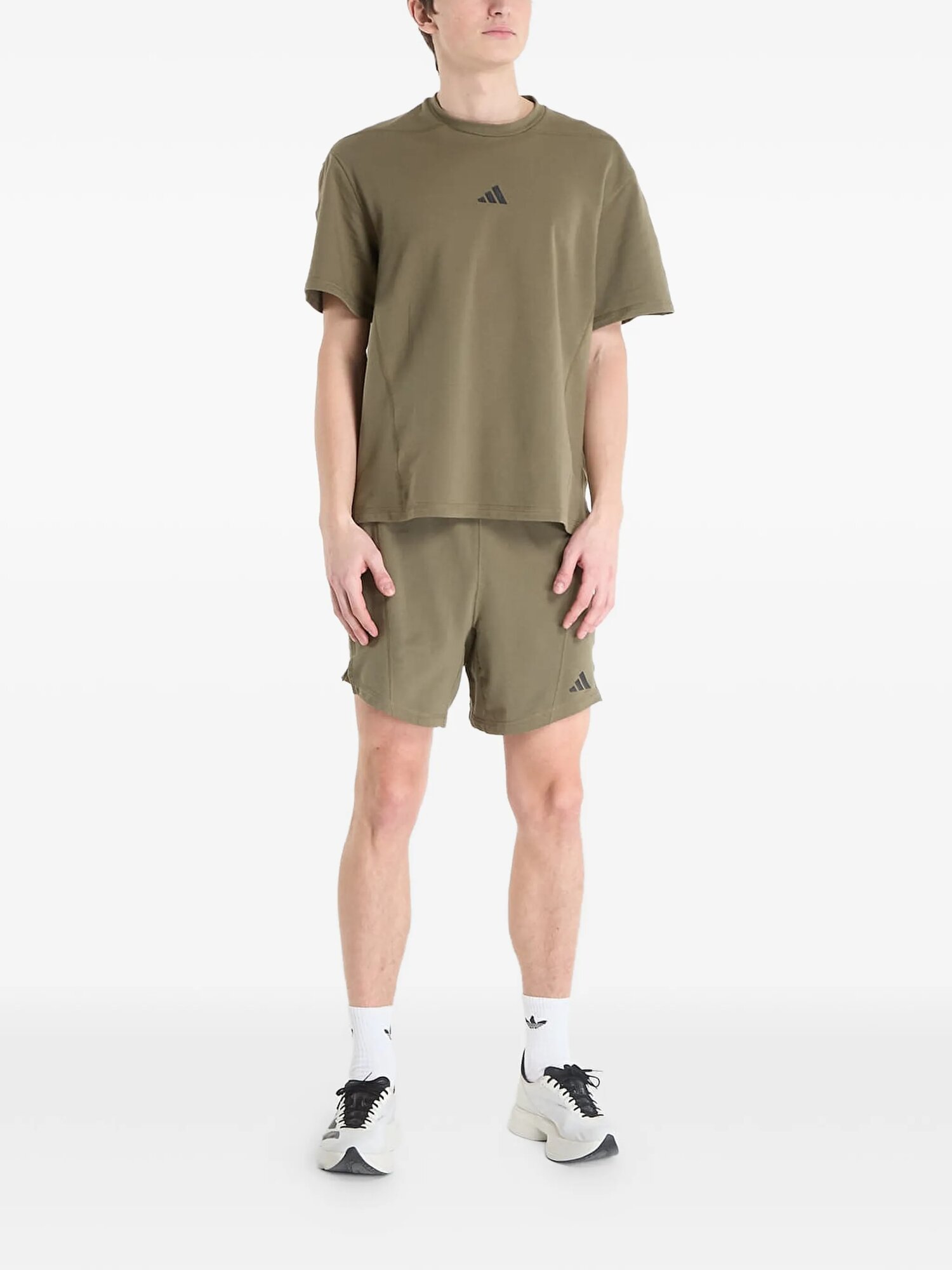 Шорты adidas Logo-print shorts, размер 40 UK, green — фото 1