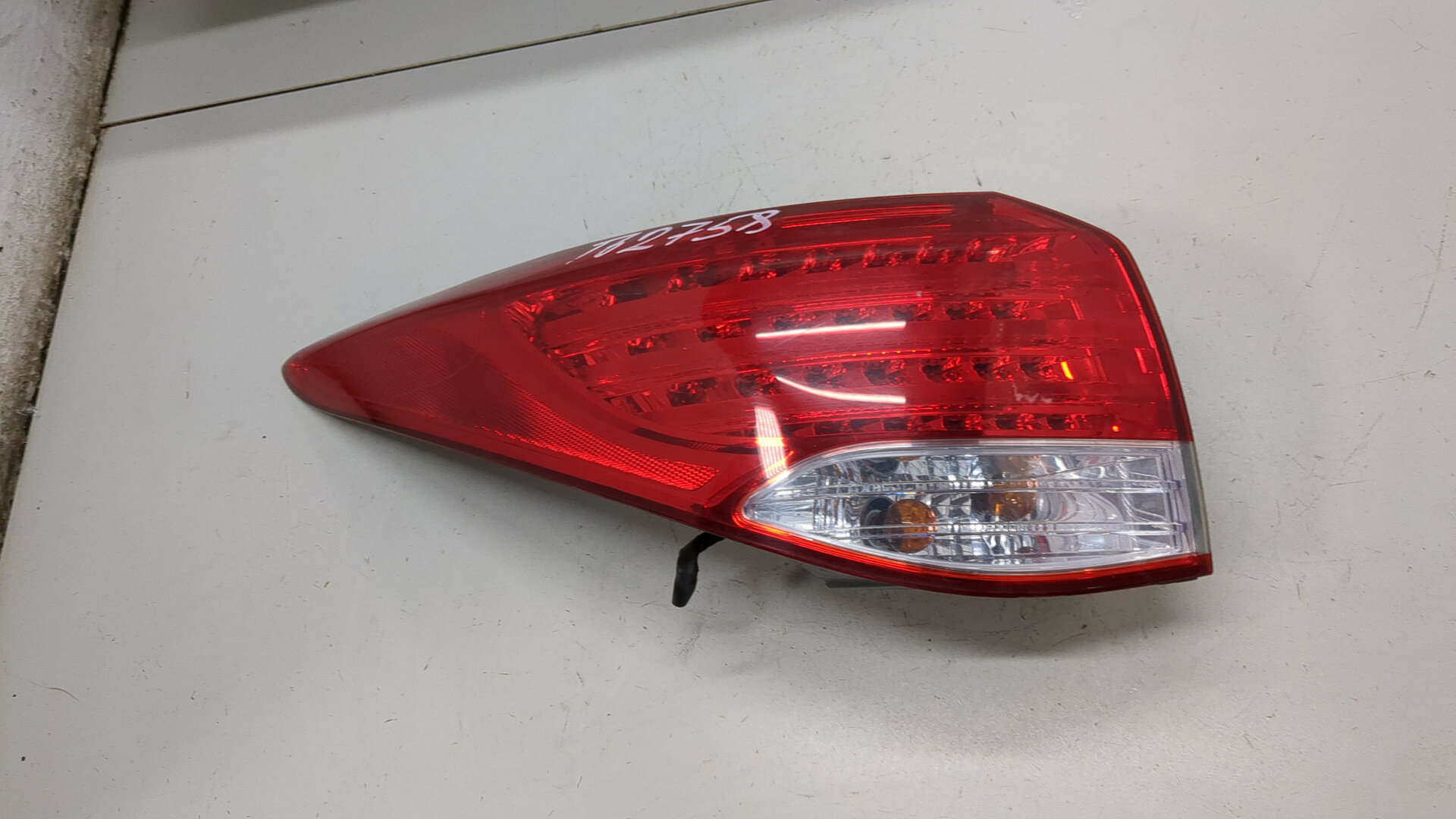 Фонарь (задний) левый Hyundai i40 Б/У