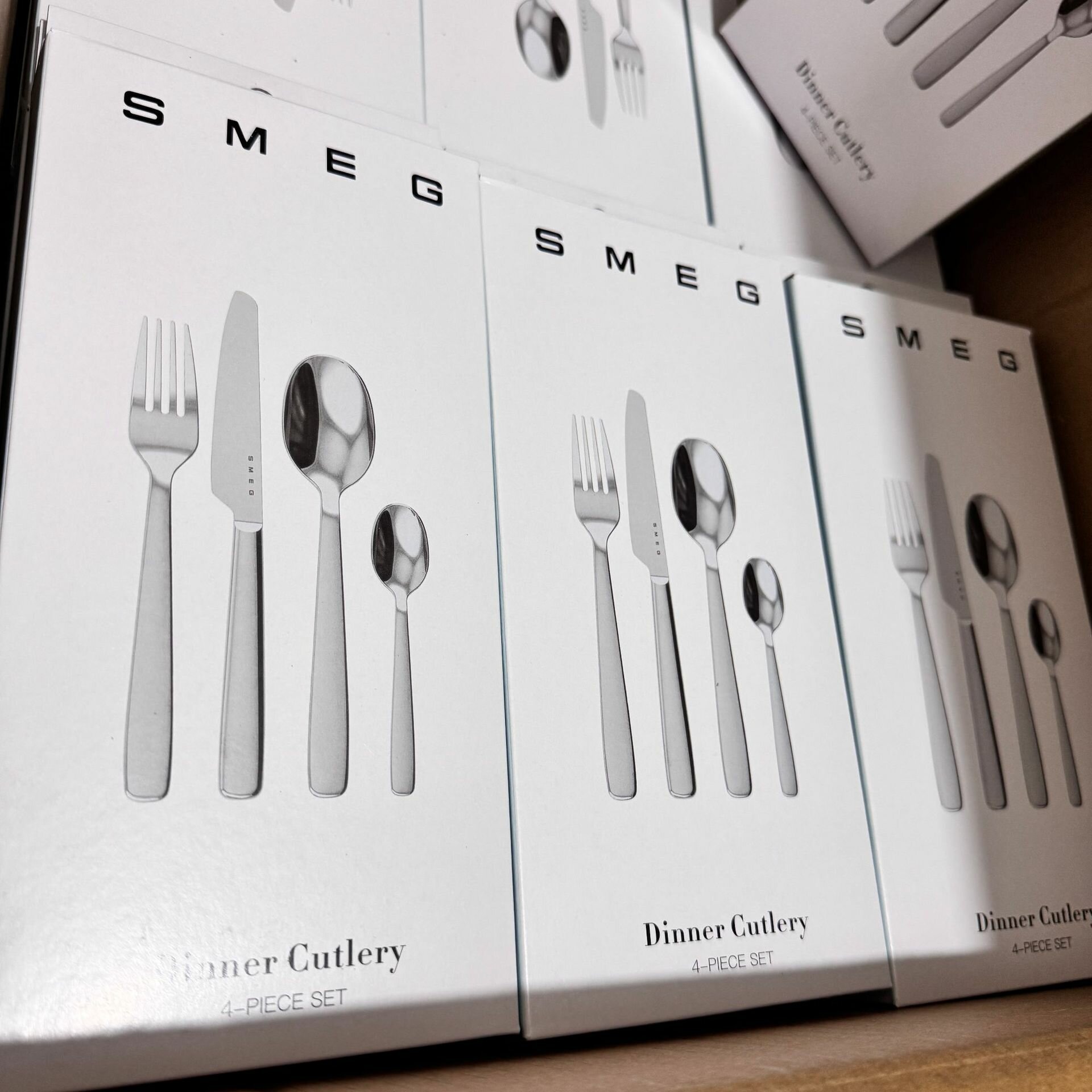 Столовые приборы SMEG, набор 4 предмета из нержавеющей стали, столовый комплект