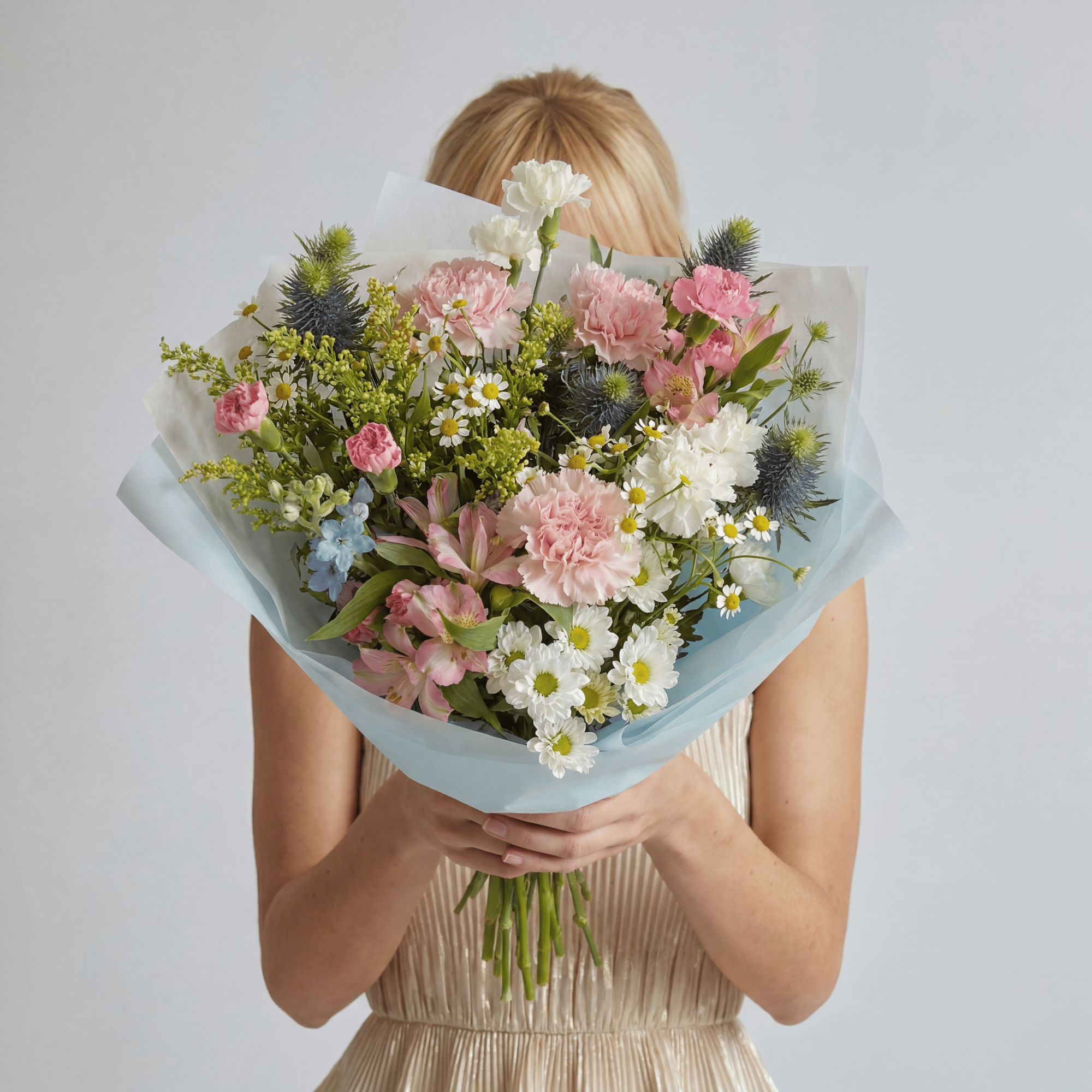 Букет живых цветов ромашка, гвоздика, незабудки 533 размер S Floret