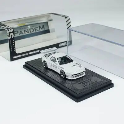 Модель автомобиля INNO 1:64 Mazda RX7 (FC3S) Ракета Кролик