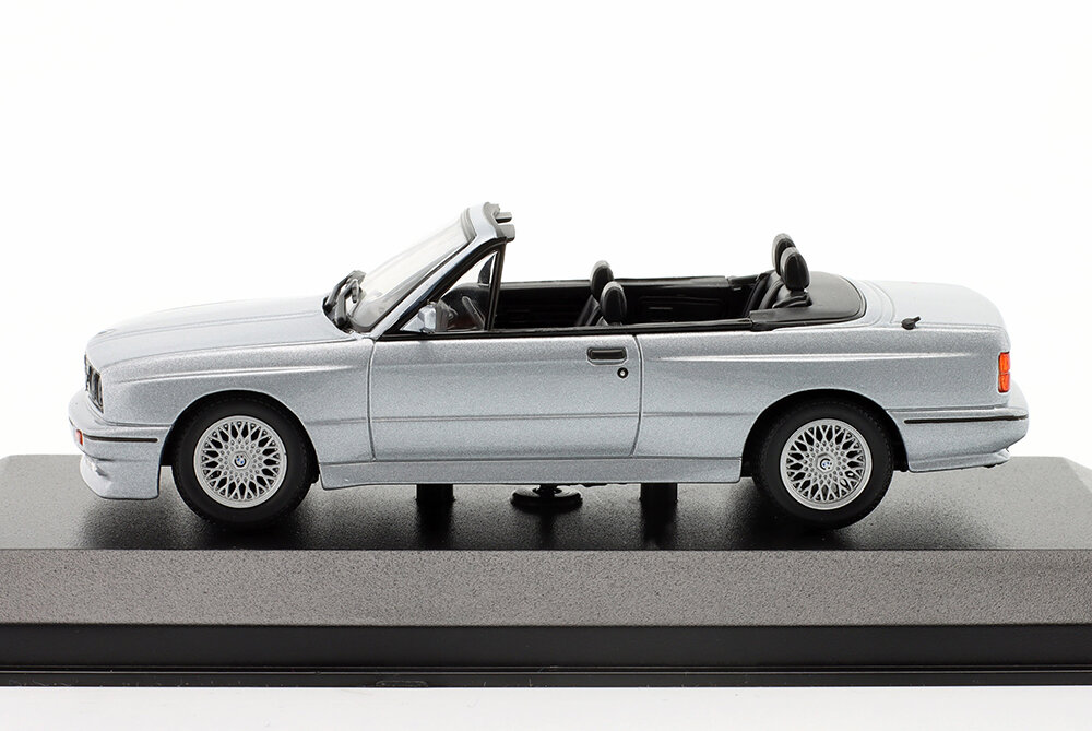 Модель коллекционная MAXICHAMPS Bmw M3 E30 convertible 1988 silver — фото 1