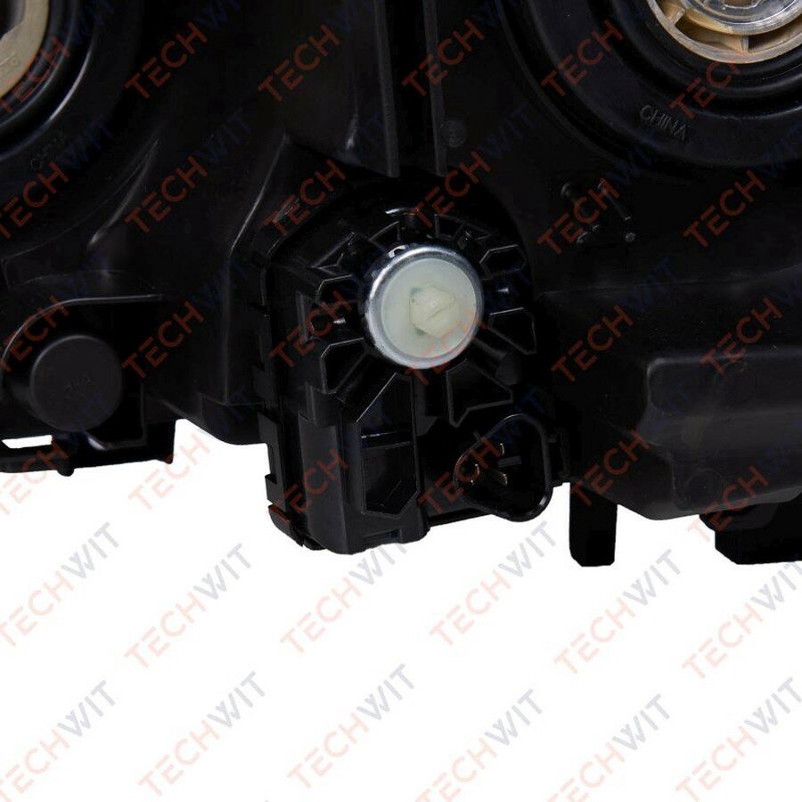 TECHWIT HD001MZD014TW Фара передняя Прав. Mazda 6 GJ 2012-2015 Halogen