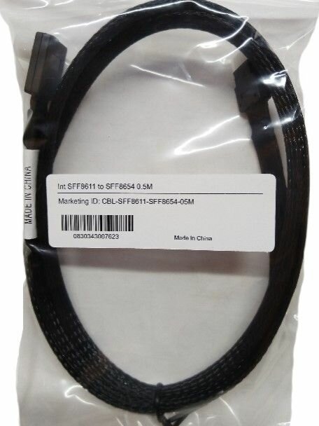 Кабель LSI CBL-SFF8611-SFF8654-05M 0,5м угловой-прямой с разъёмами Occulink 4i SFF-8611 на Slimline SlimSAS x4 SFF-8654 4i для рейд-контроллеров и серверов