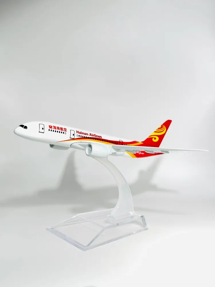 Сборная модель самолета Hainan Airlines 1/500, металл/пластик, 16 см, для детей от 14 лет — фото 1
