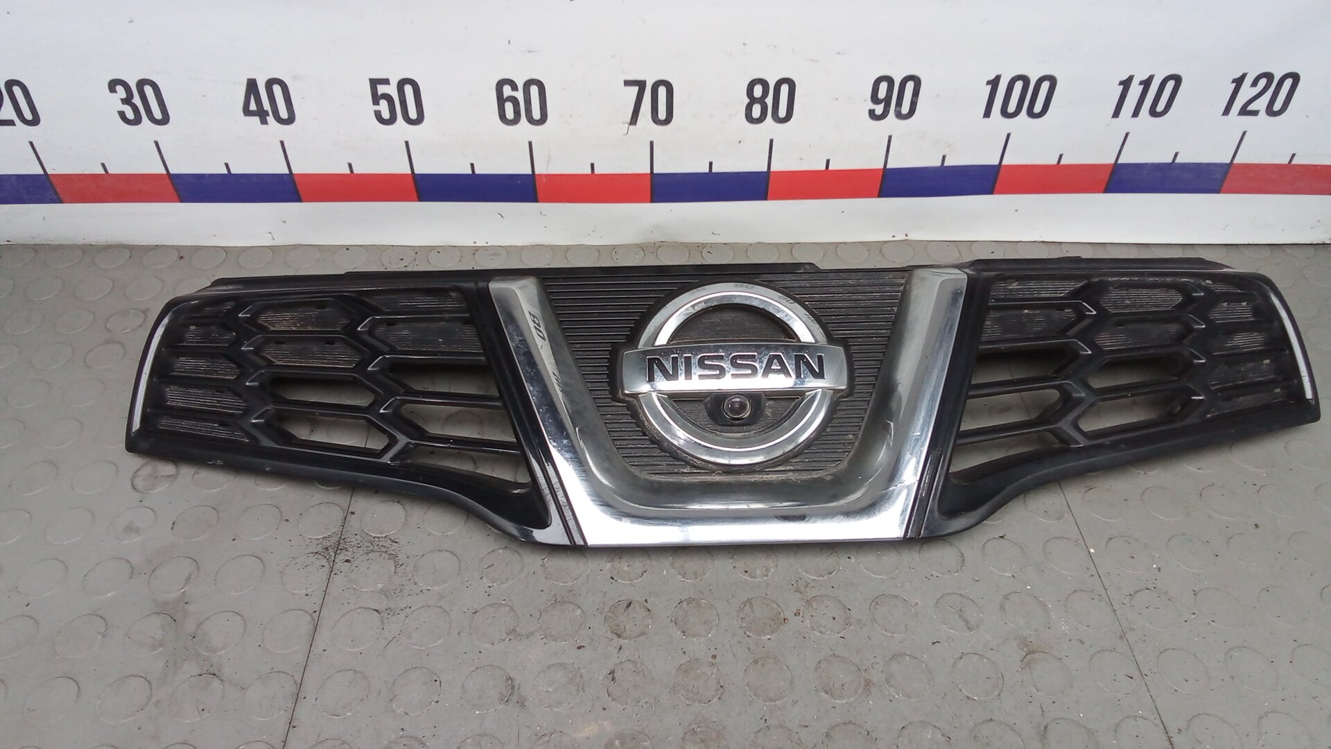 Решетка радиатора NISSAN QASHQAI J10 +2