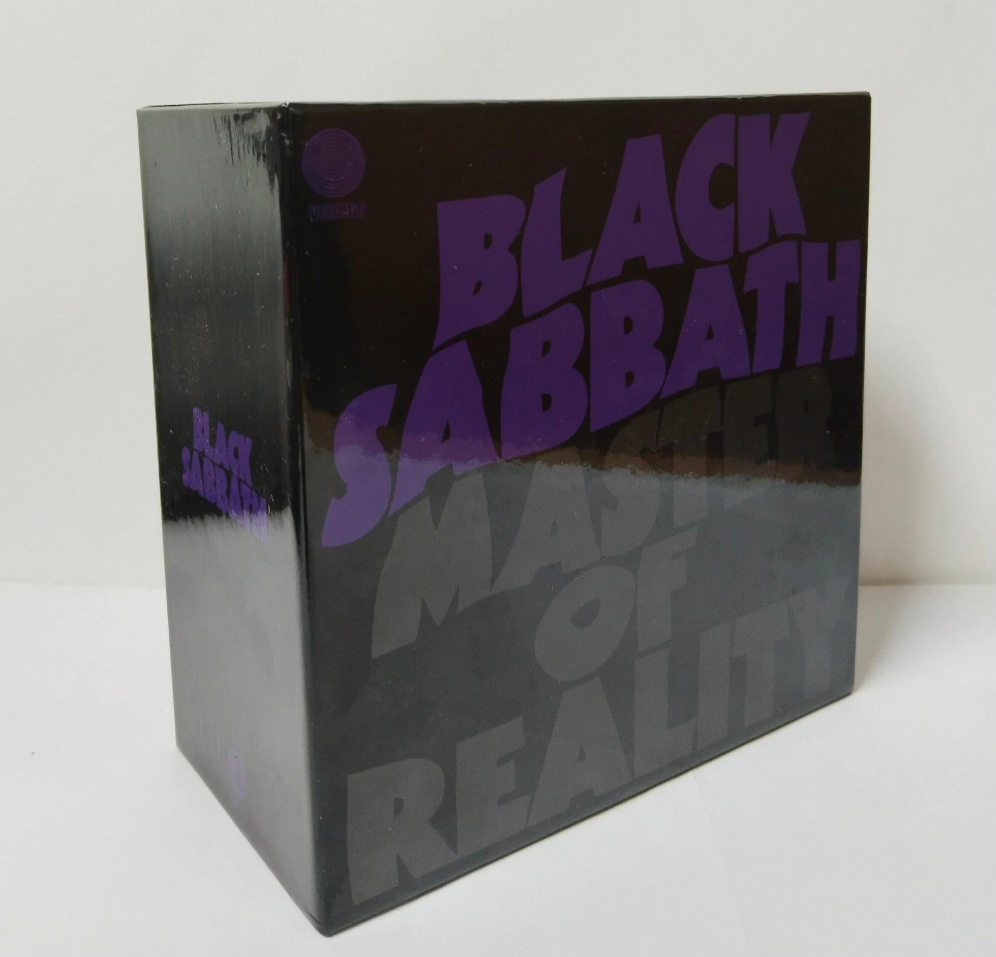 BLACK SABBATH. Paper Sleeve Collection + MASTER OF REALITY Box (Disk Union PROMO BOX 13 SHM-CD+ 1DVD) (Коллекцион, Japan, 2007, новые запечатан. импортн. диски в картонном боксе) 13CD+DVD