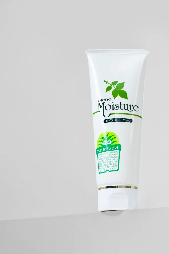 Маска пленка для лица очищающая Япония, Utena Moisture 120 мл увлажняющая с натуральным экстрактом алоэ и морских водорослей
