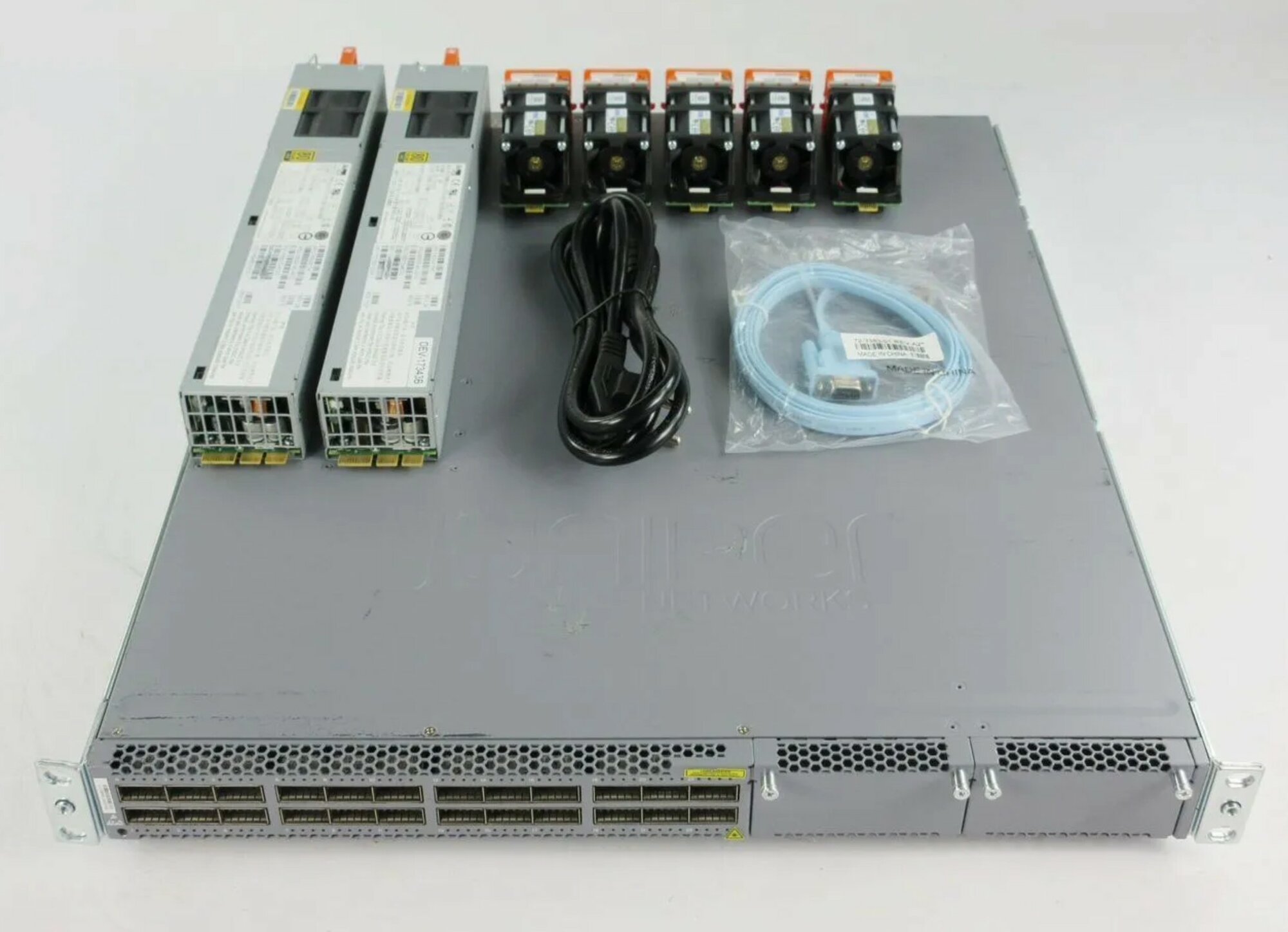 Коммутатор Juniper QFX5100-24Q-3AFO