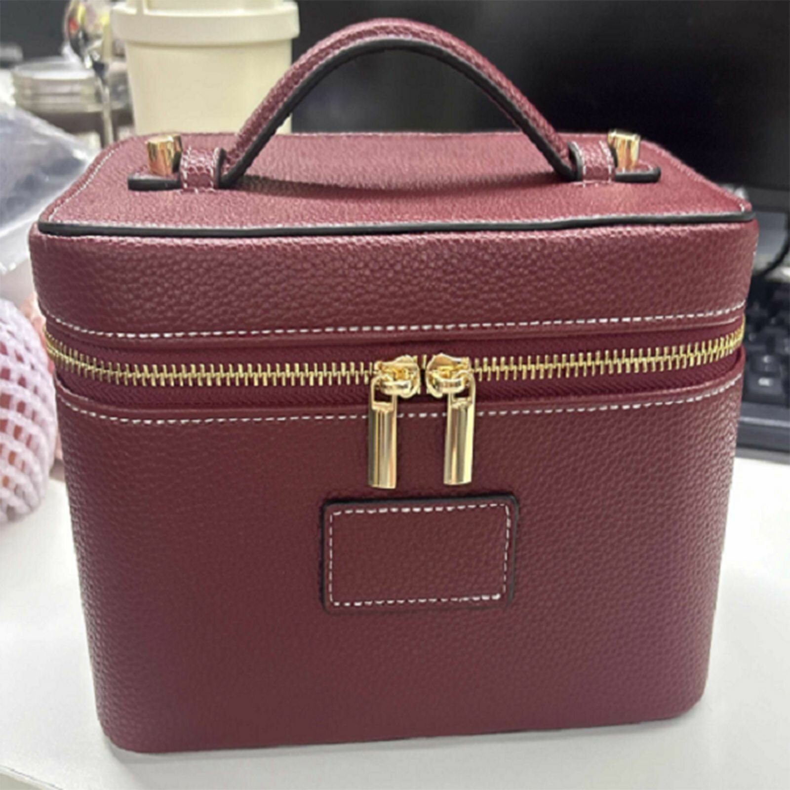 Milochic Чехол для средств личной гигиены 1 шт
