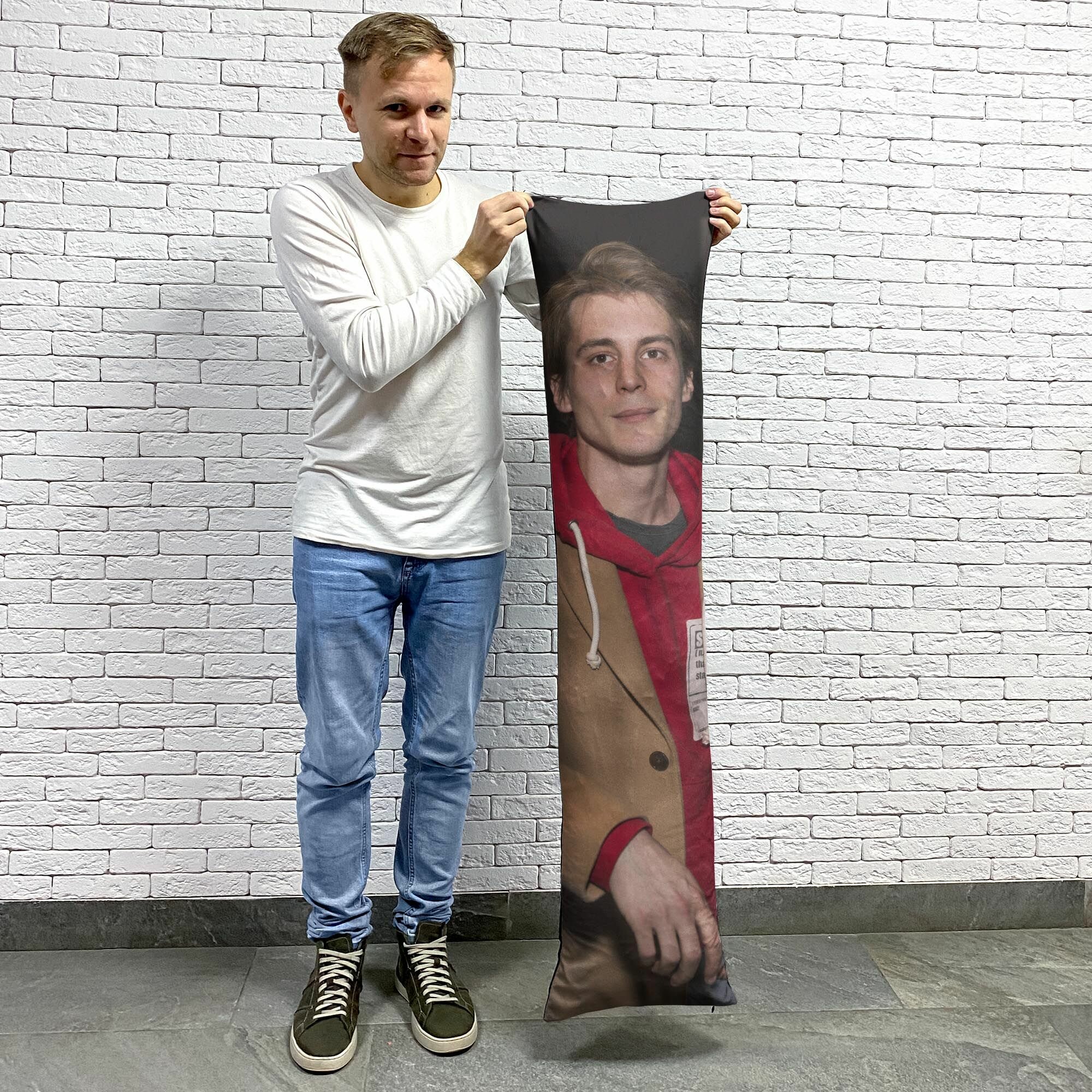 Подушка дакимакура Иван Янковский 35x140 см