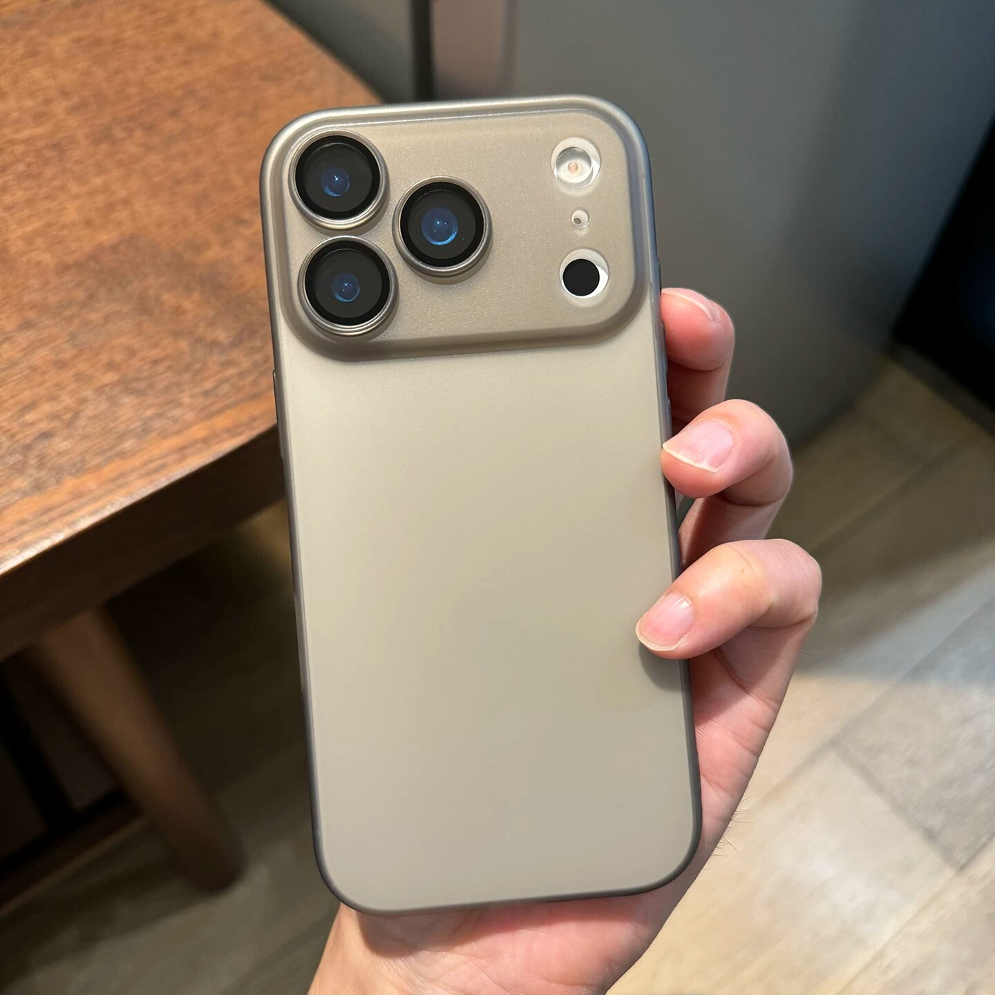 Чехол для iPhone 11 из ТПУ с защитой объектива, черный - Узкий дизайн для iPhone 11