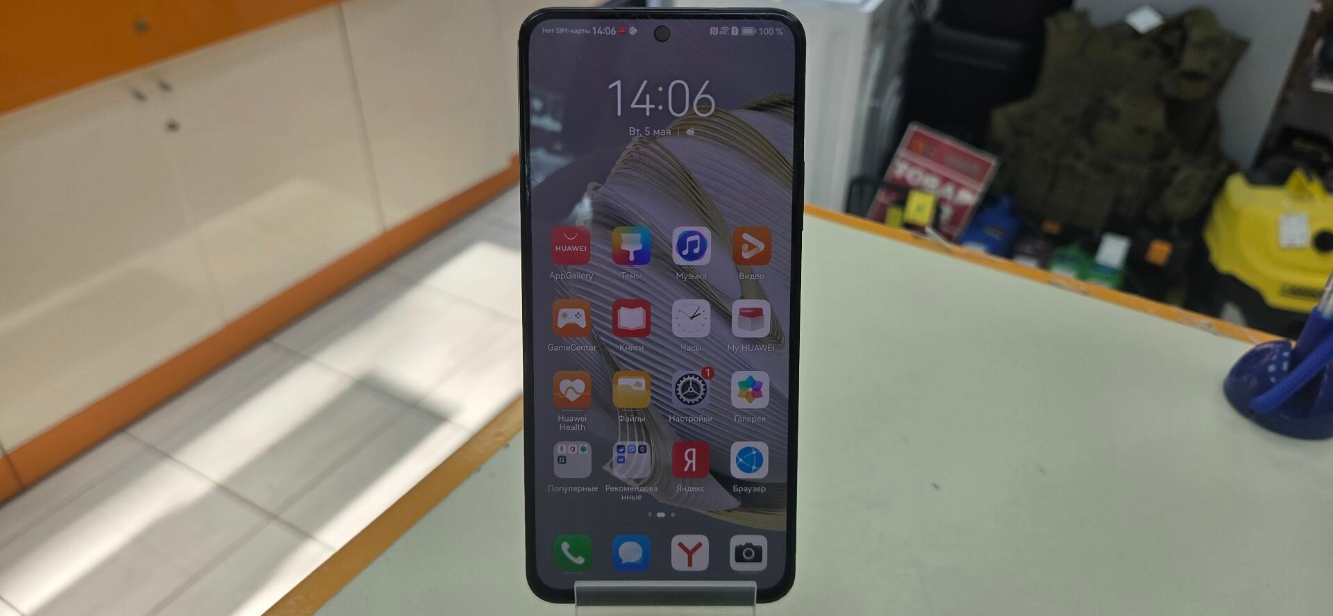 Смартфон HUAWEI Nova 10 SE 8/128 ГБ, Dual nano SIM, сияющий черный Б/у уценка