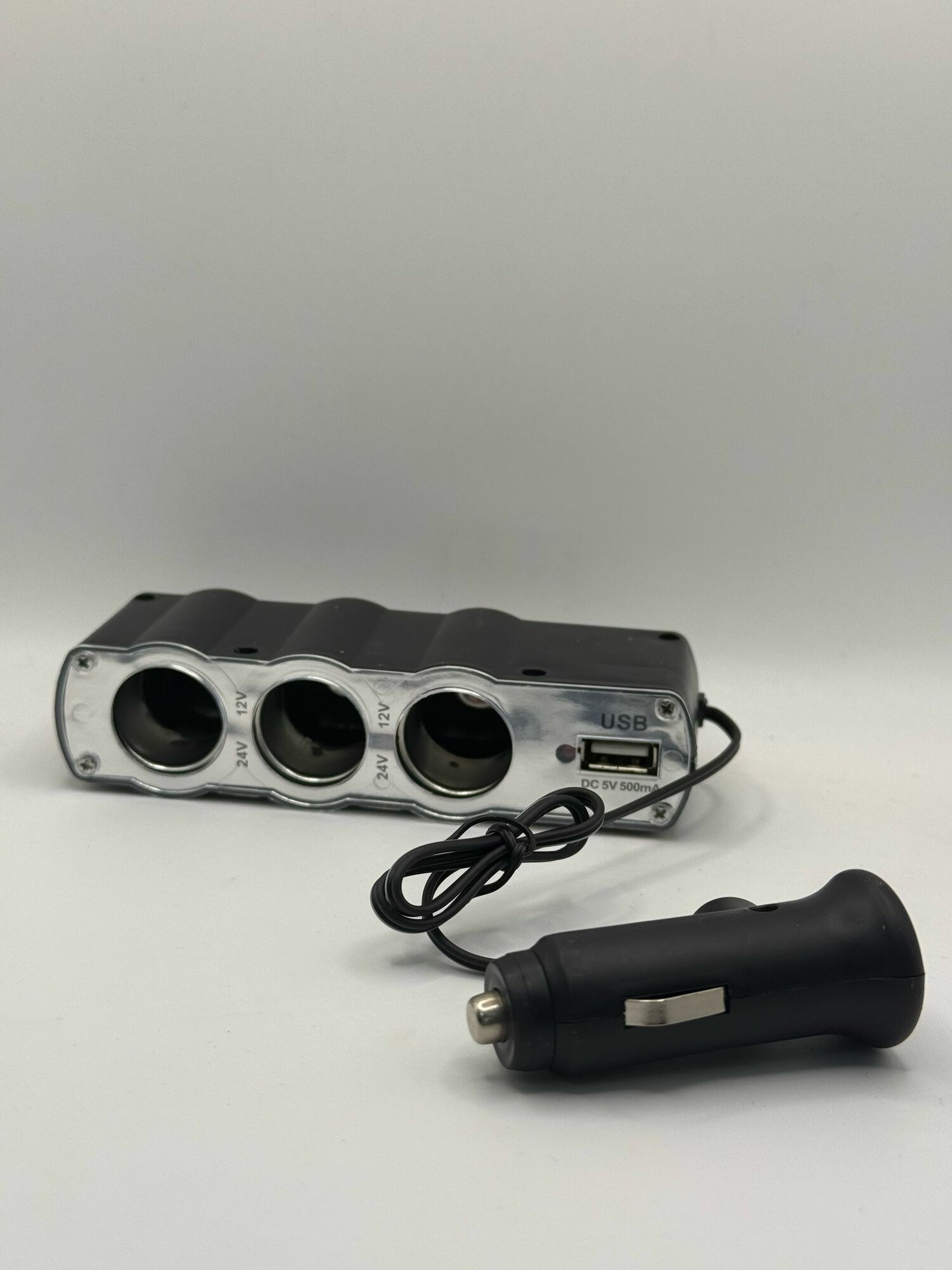 Разветвитель прикуривателя в машину на 3 гнезда прикуривателя, USB, для авто, черный