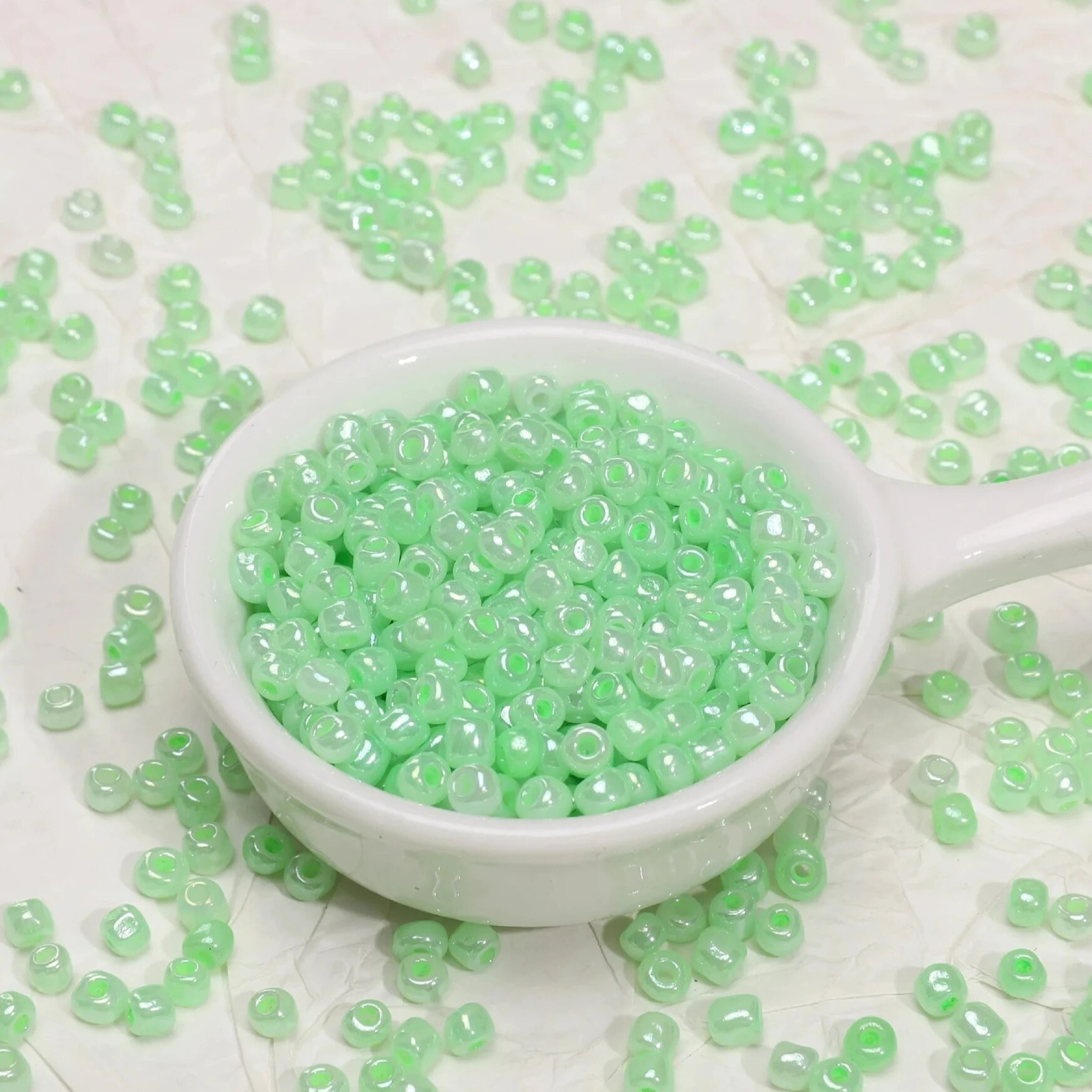 Yori стеклянные бусины 4 мм кремовые 350 шт Зеленый, Light green