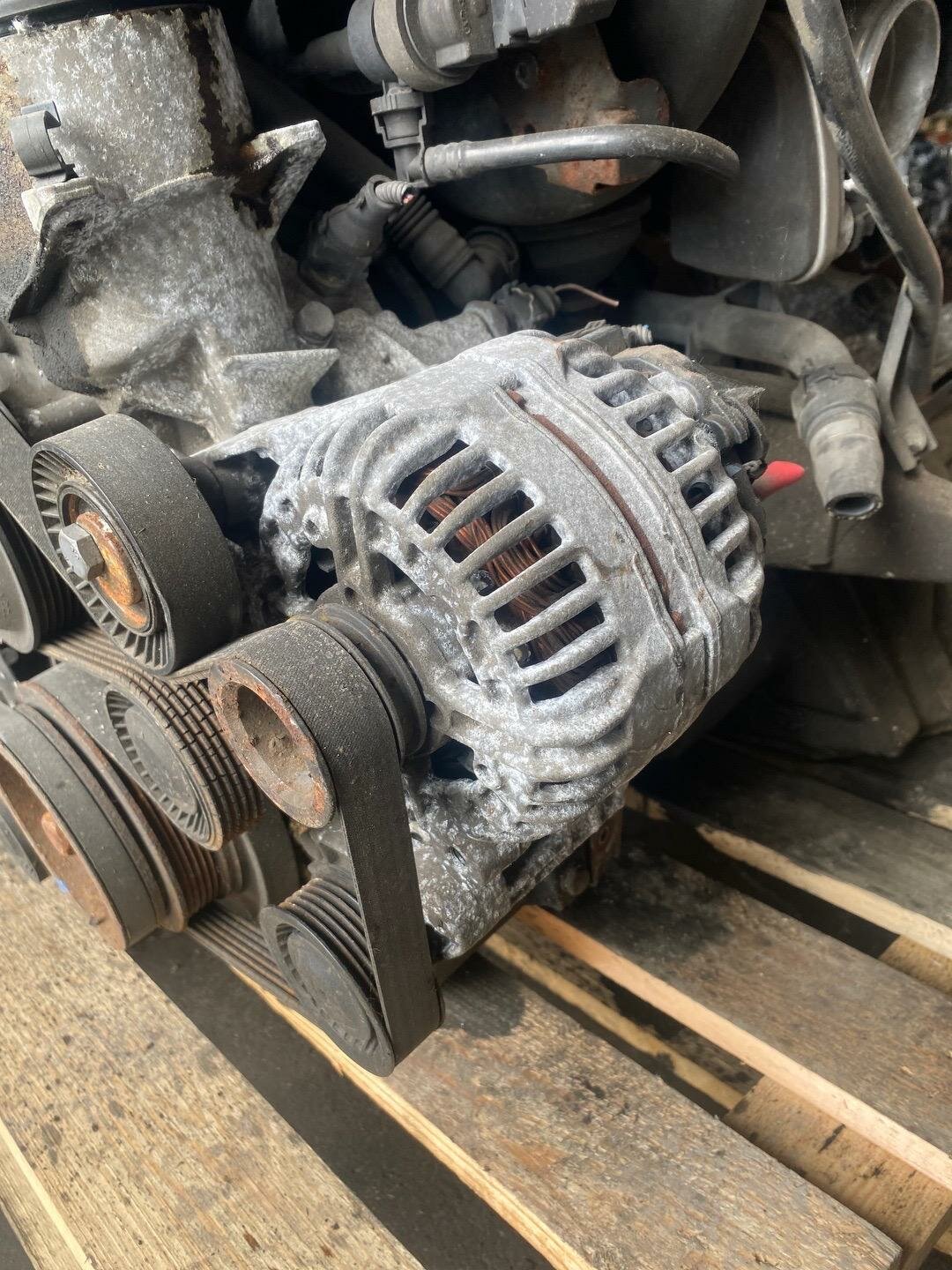 Генератор для BMW Z4 E85 2.5 OEM 7519618