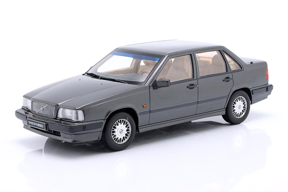 Модель коллекционная TRIPLE 9 Volvo 850 1993 grey metallic / вольво серый металлик