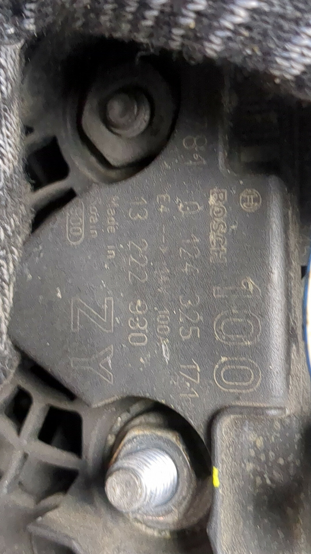 Генератор Opel Corsa D Б/У — фото 1