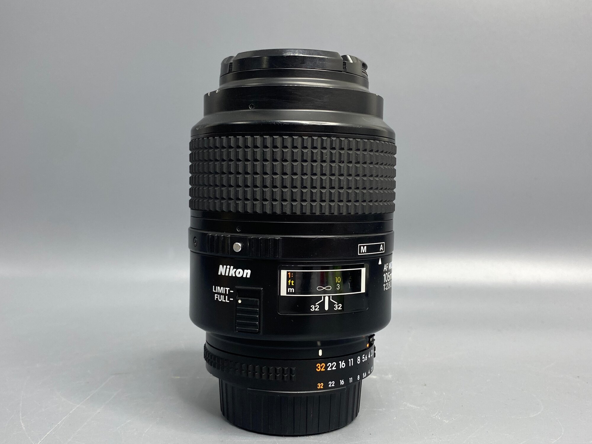 Nikon 105mm f/2.8D AF Micro Nikkor