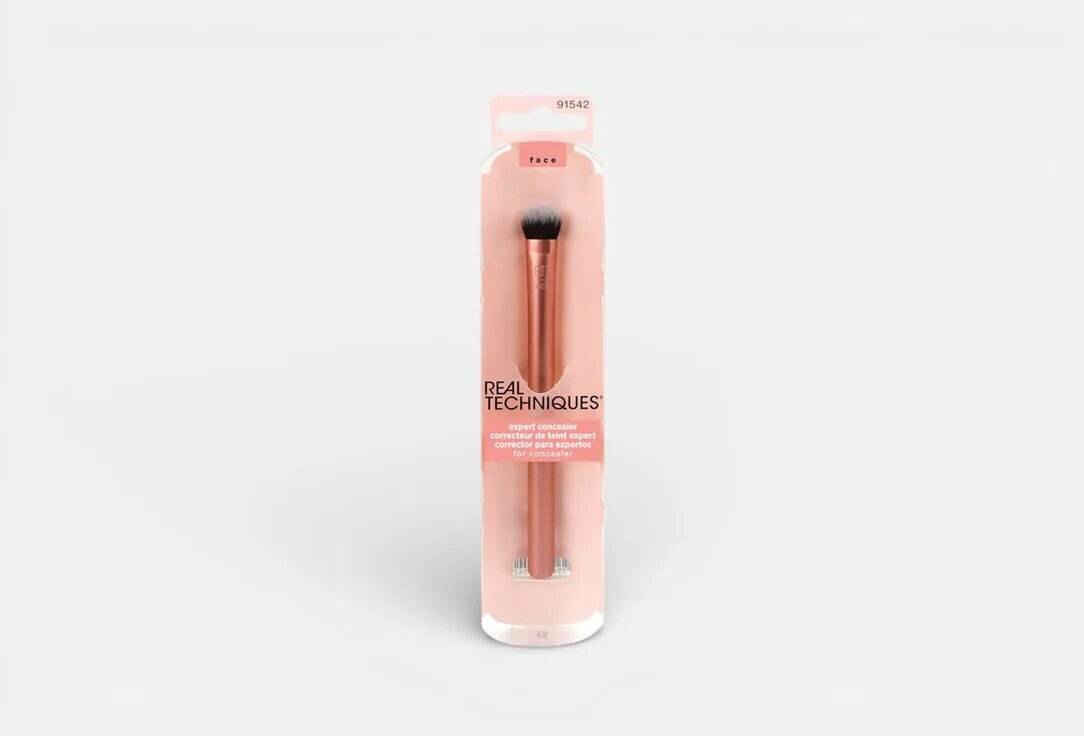 Real Techniques Expert concealer brush Кисть для консилера 1шт — фото 1