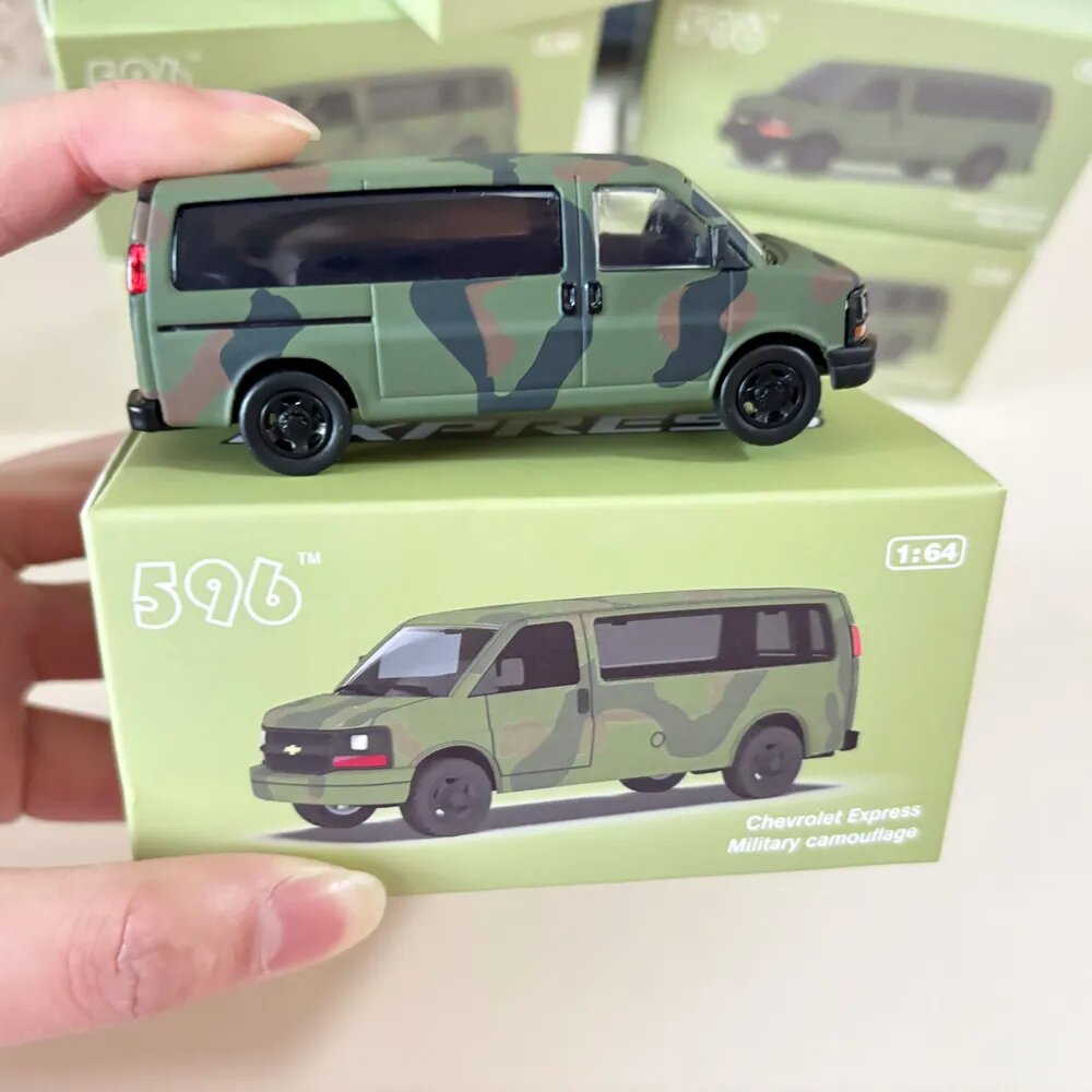 Машинка 596 Model 1:64 Chevrolet Express Military camouflage, модельки машин металлические