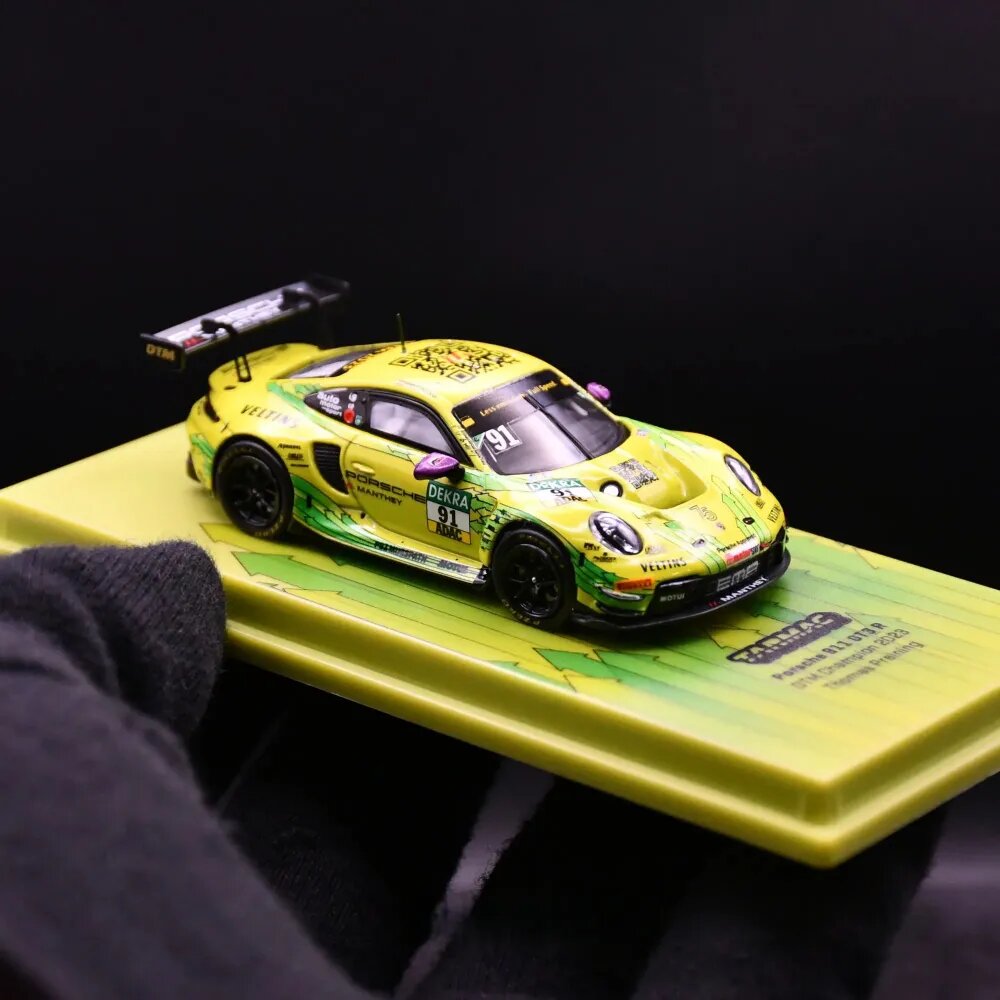 Машинка металлическая модель Tarmac works 1:64 Porsche 911 GT3 R DTM Champion 2023