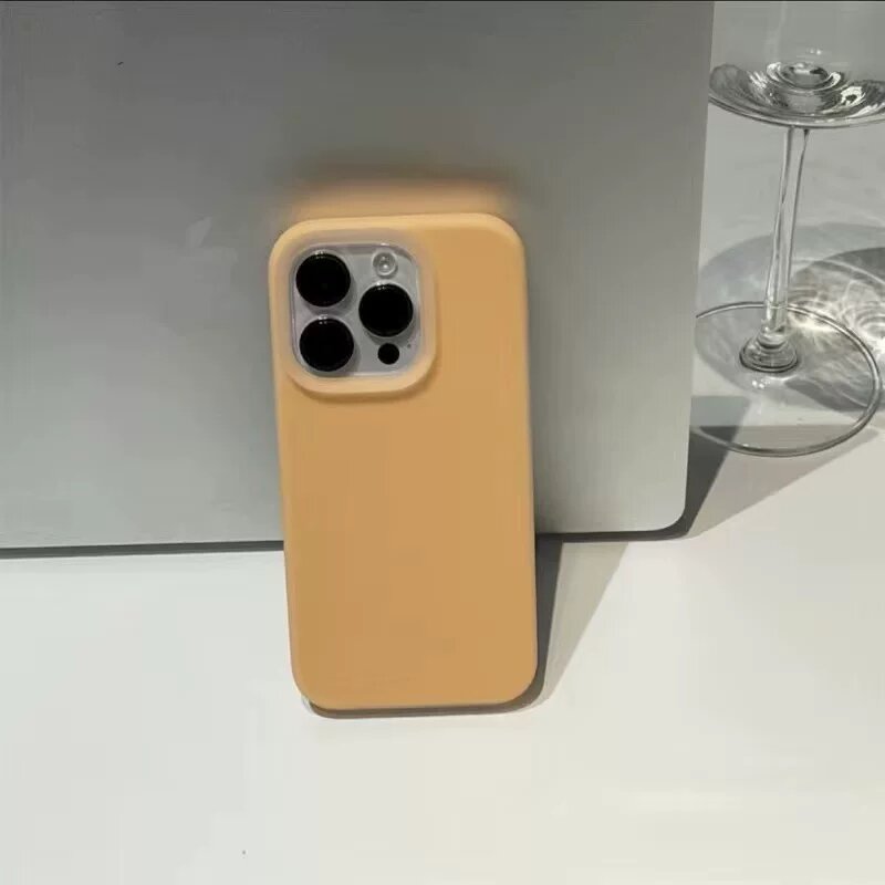 Силиконовый чехол для iPhone 15 Pro, оранжевый матовый с большими отверстиями, мягкая текстура