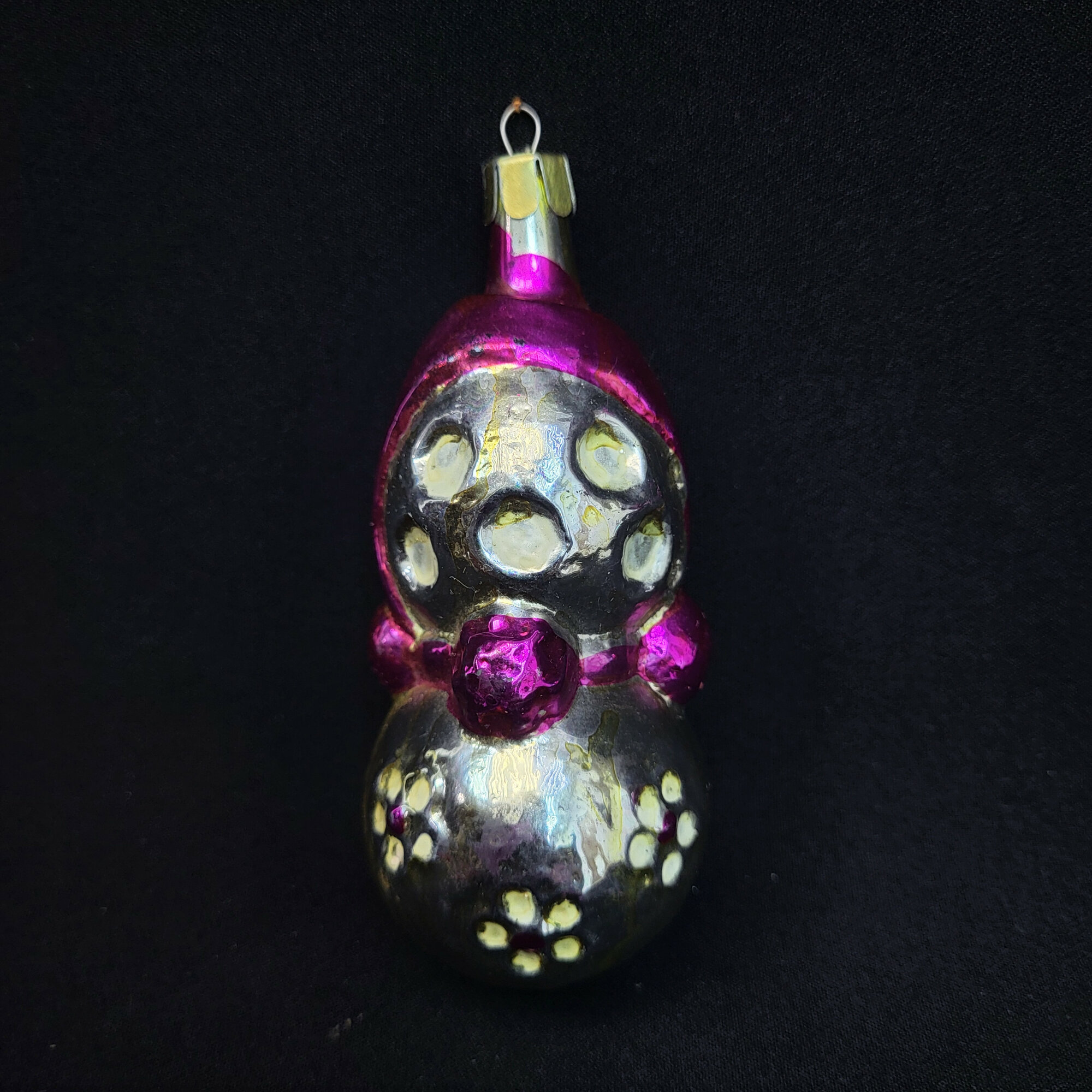 Елочная игрушка винтажная, СССР. Стеклянная фигурка с рельефным узором