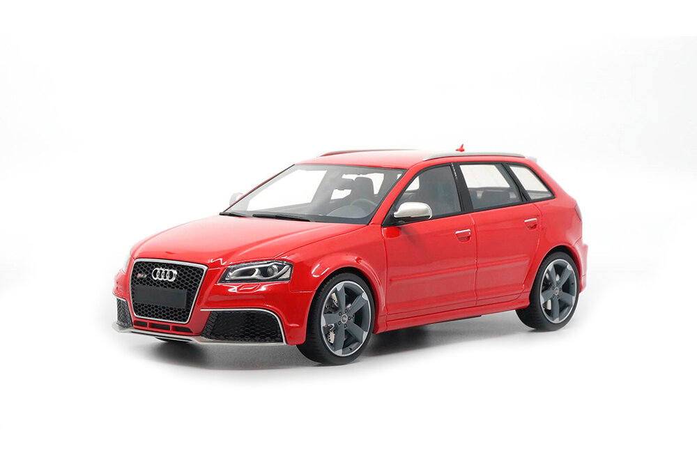 Модель коллекционная DNA Audi RS3 8P sportback grey wheels 2011 red / ауди РС3 спортбэк красный