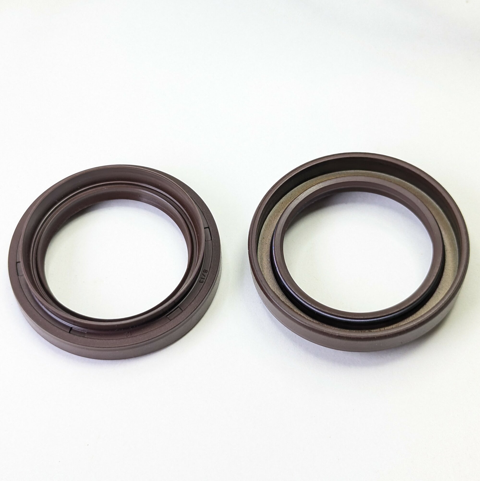 Сальник привода 40x56x8/13 TC9 ACM-70-K-01/C/C NAK для NISSAN