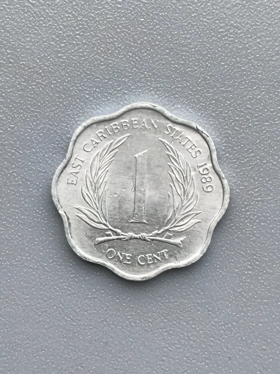Монета 1 цент Восточные Карибы 1989 г.