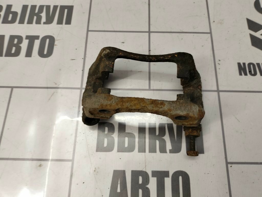 Скоба суппорта переднего Renault Clio 2 Symbol 1998-2008